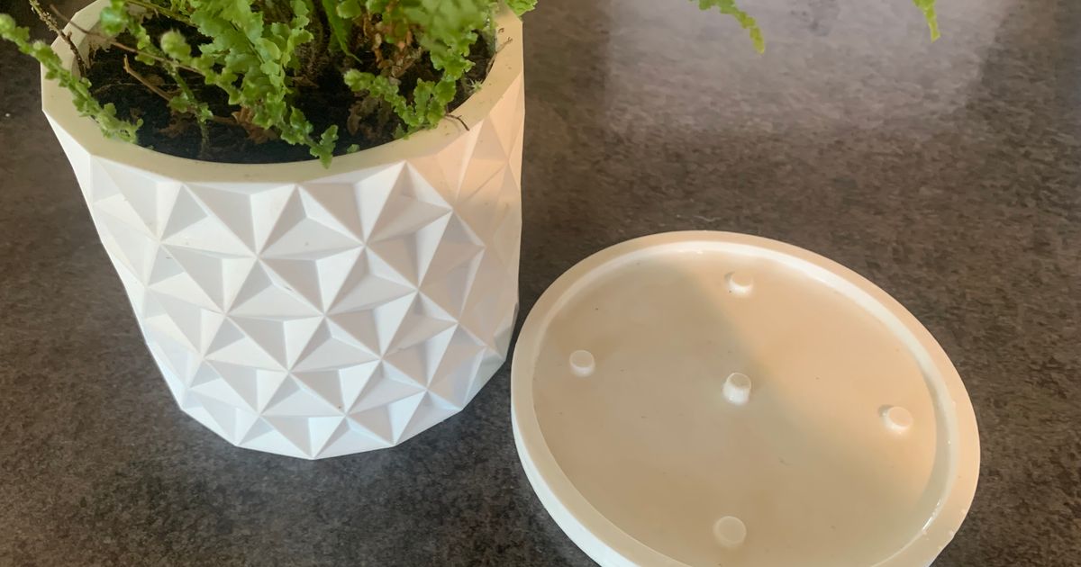 Traditional Triangle Pot with Drainage Holes Base by Ezra S | Download ...