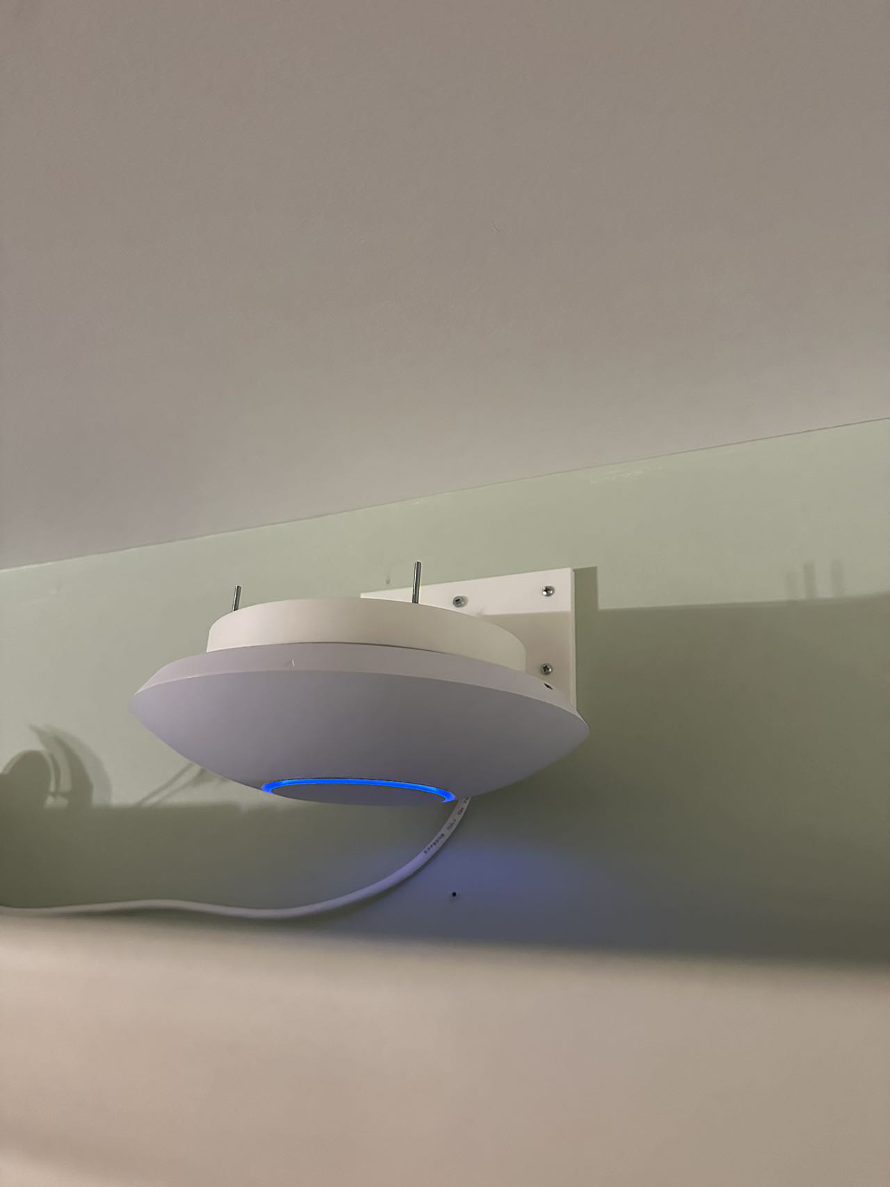 Ubiquiti Unifi U6 Enterprise AP arm mount by Laoxu | Download free STL ...