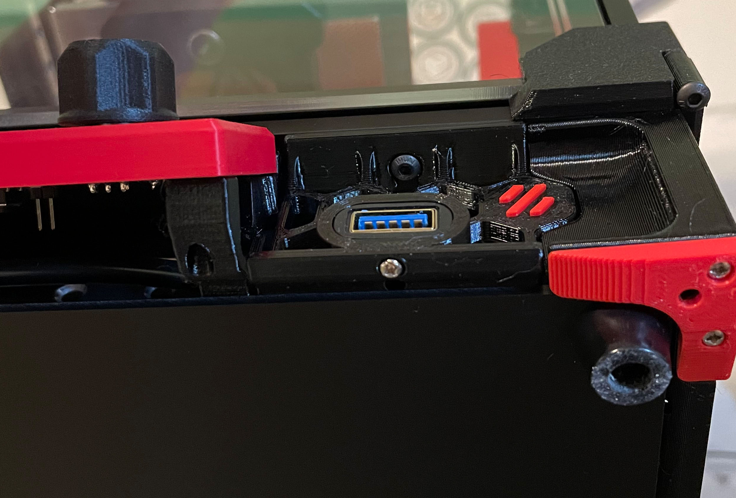 Voron 0.2 front right skirt with USB by der-pw | Download free STL ...