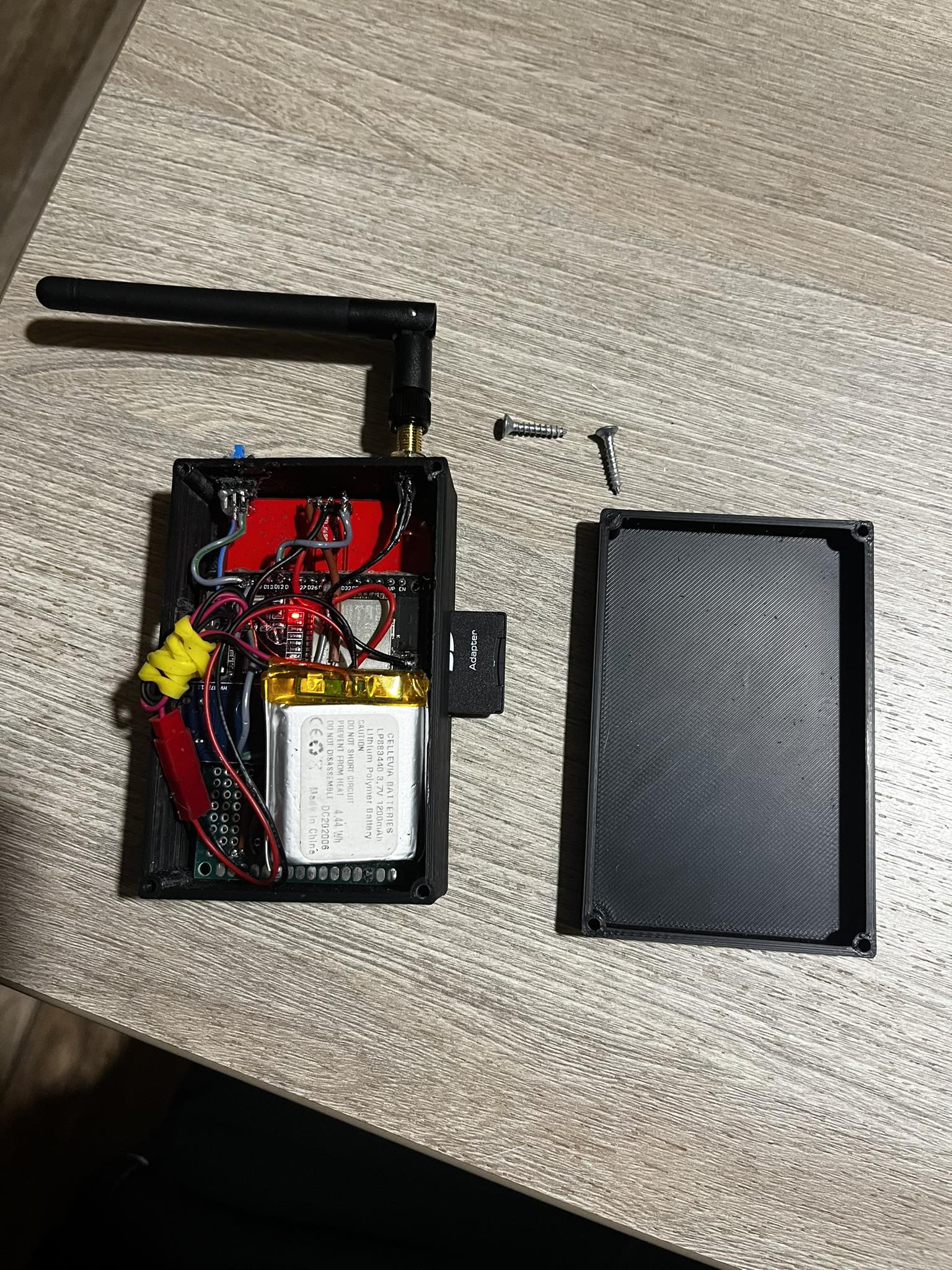 ESP32 Marauder Case by Doelmm | Download free STL model | Printables.com