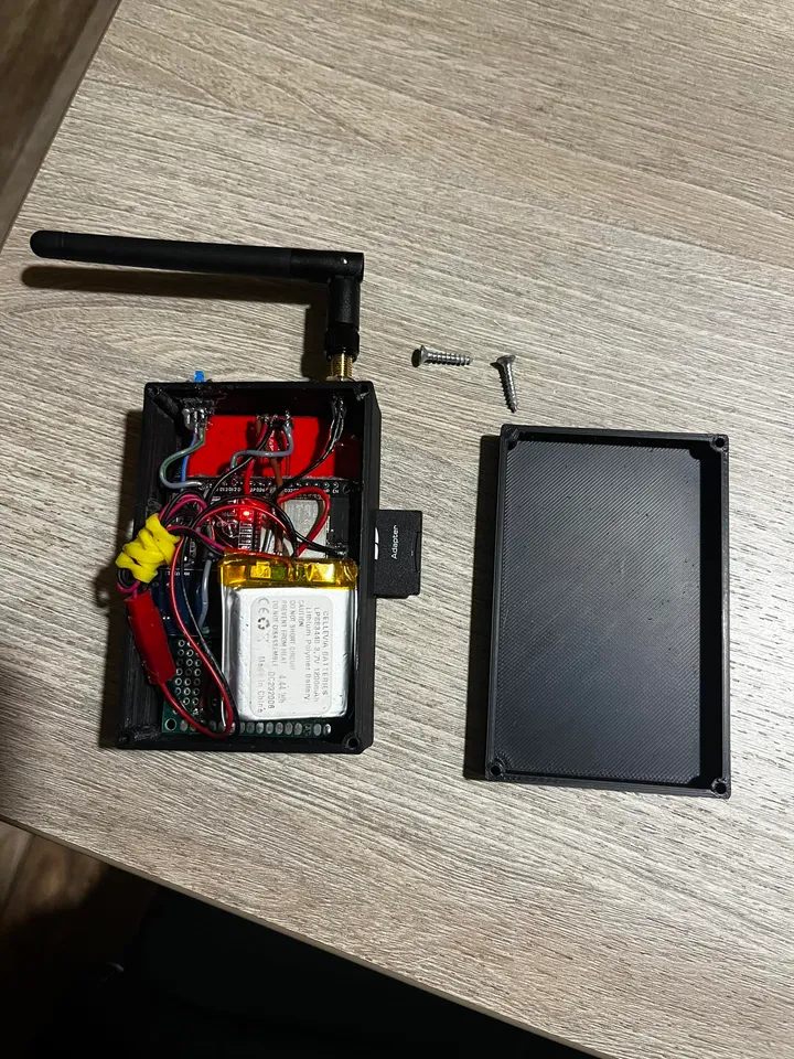 ESP32 Marauder Case by Doelmm | Download free STL model | Printables.com