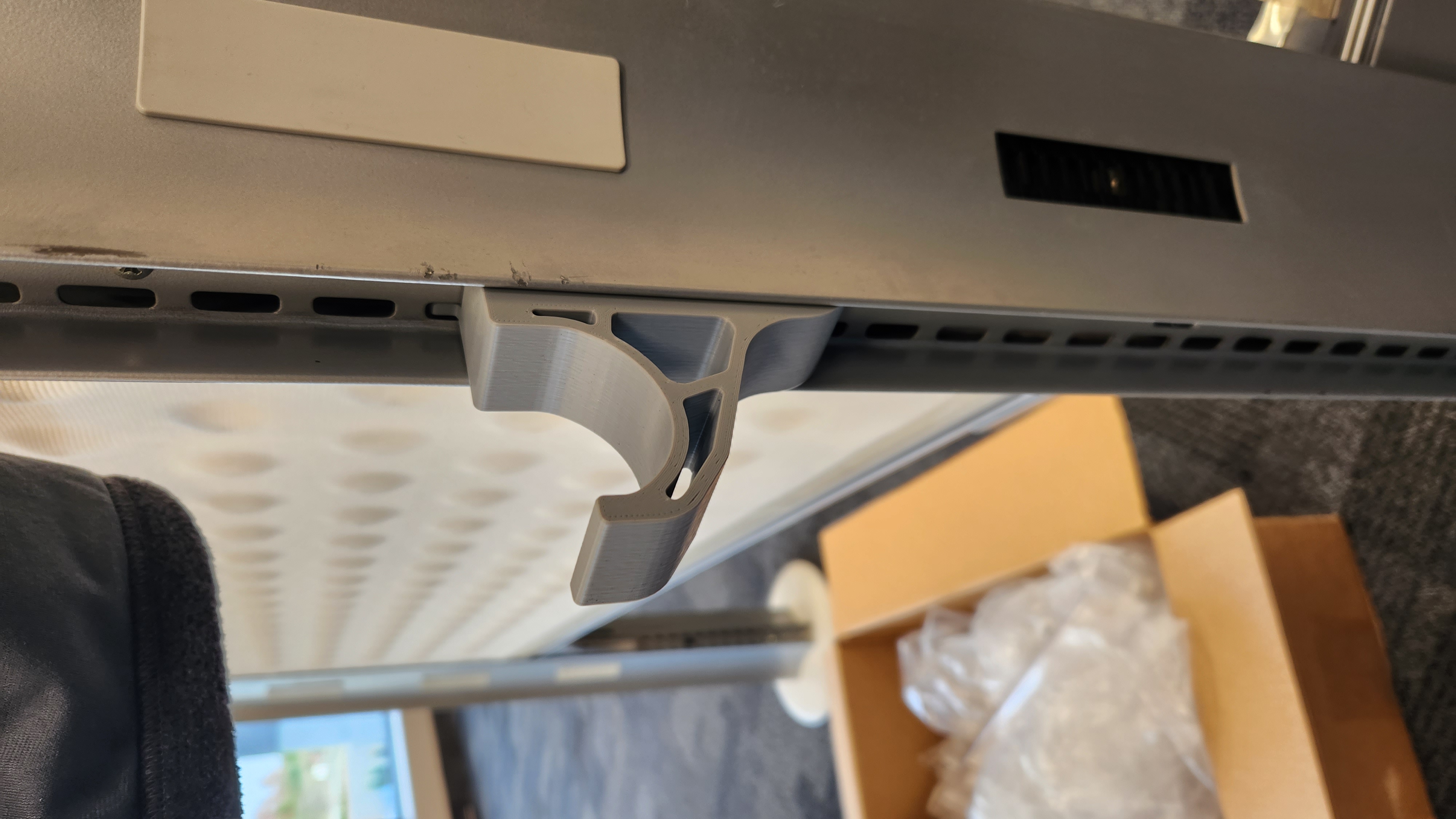 Cubicle Corner Backpack Hook by Luce | Download free STL model ...