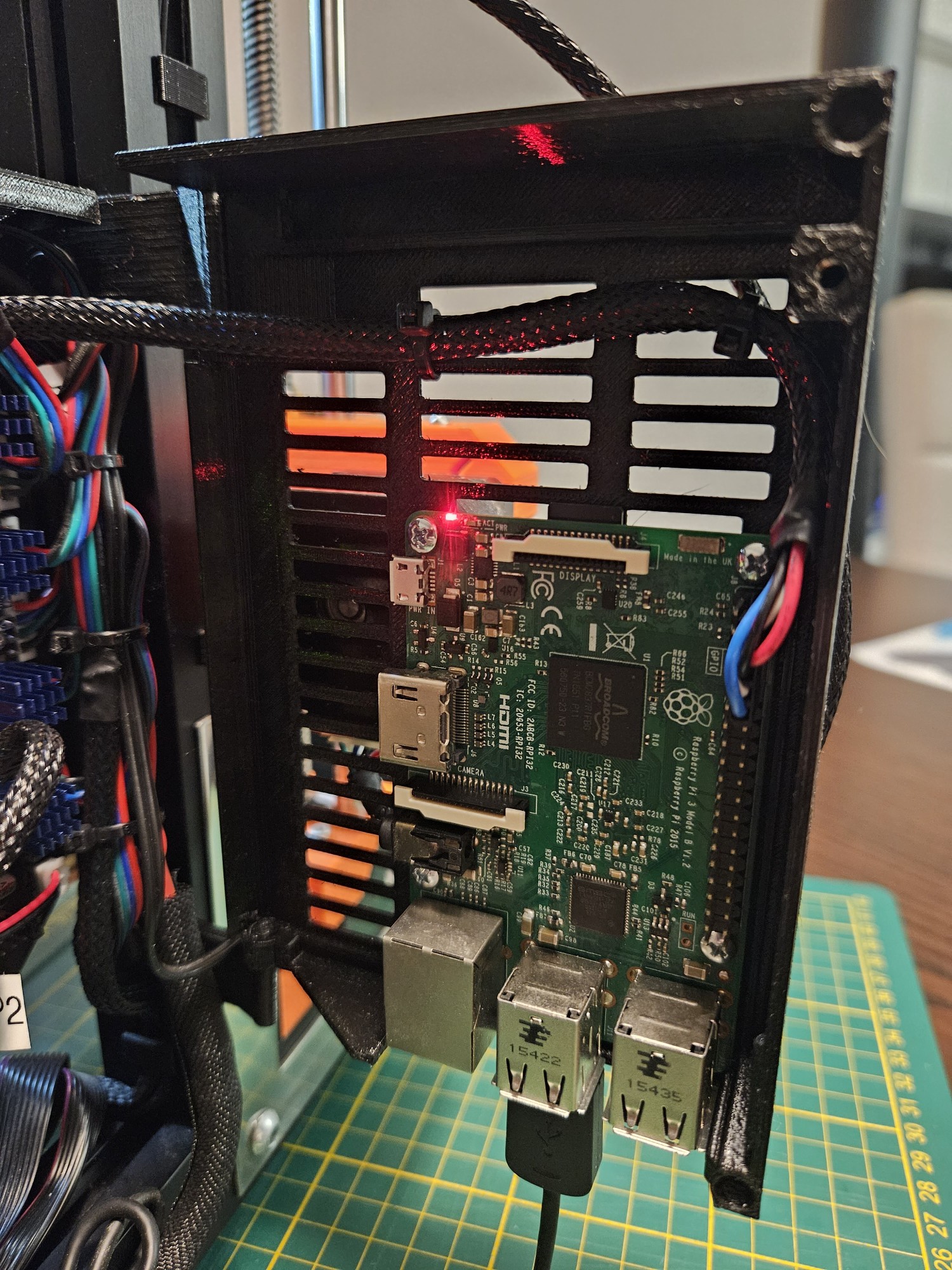 BTT SKR 1.4 + Raspberry Pi Case for 3030 Aluminum profile by Stanley ...