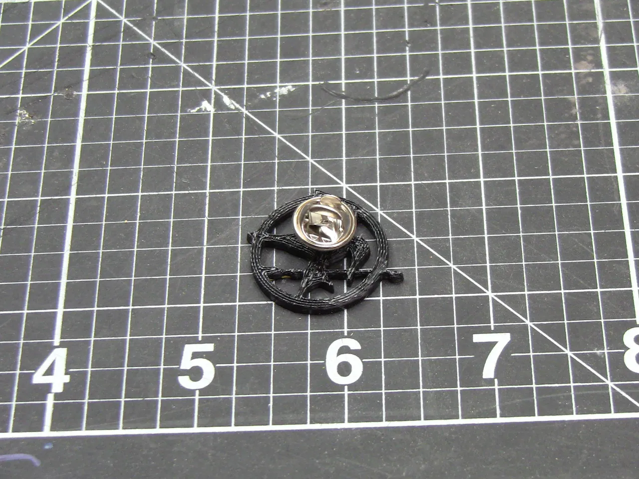 Mocking Jay Enamel pin by Nick Tailor | Download free STL model ...