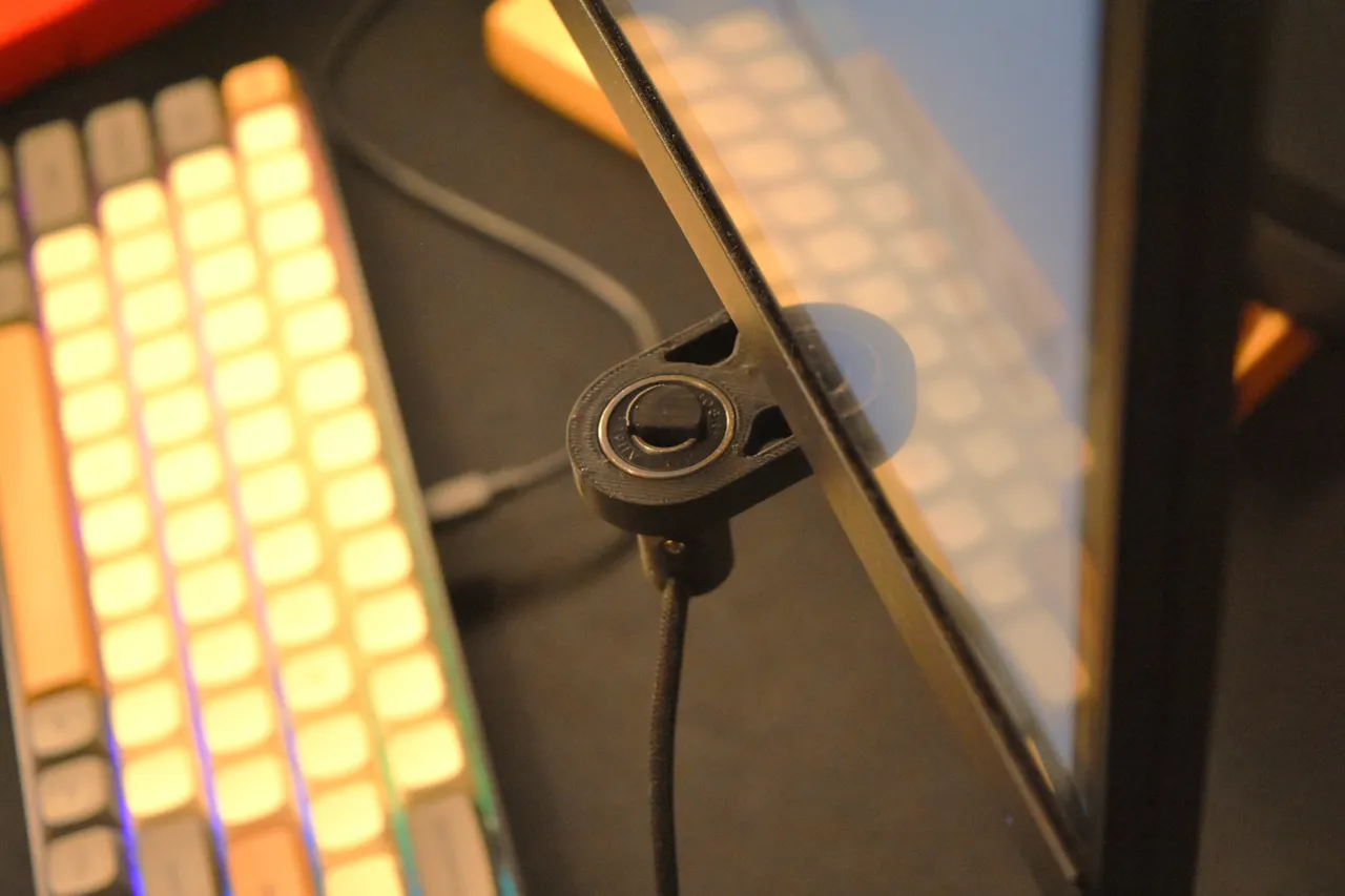 Under Monitor Mouse bungee by BIO .S | Download free STL model ...