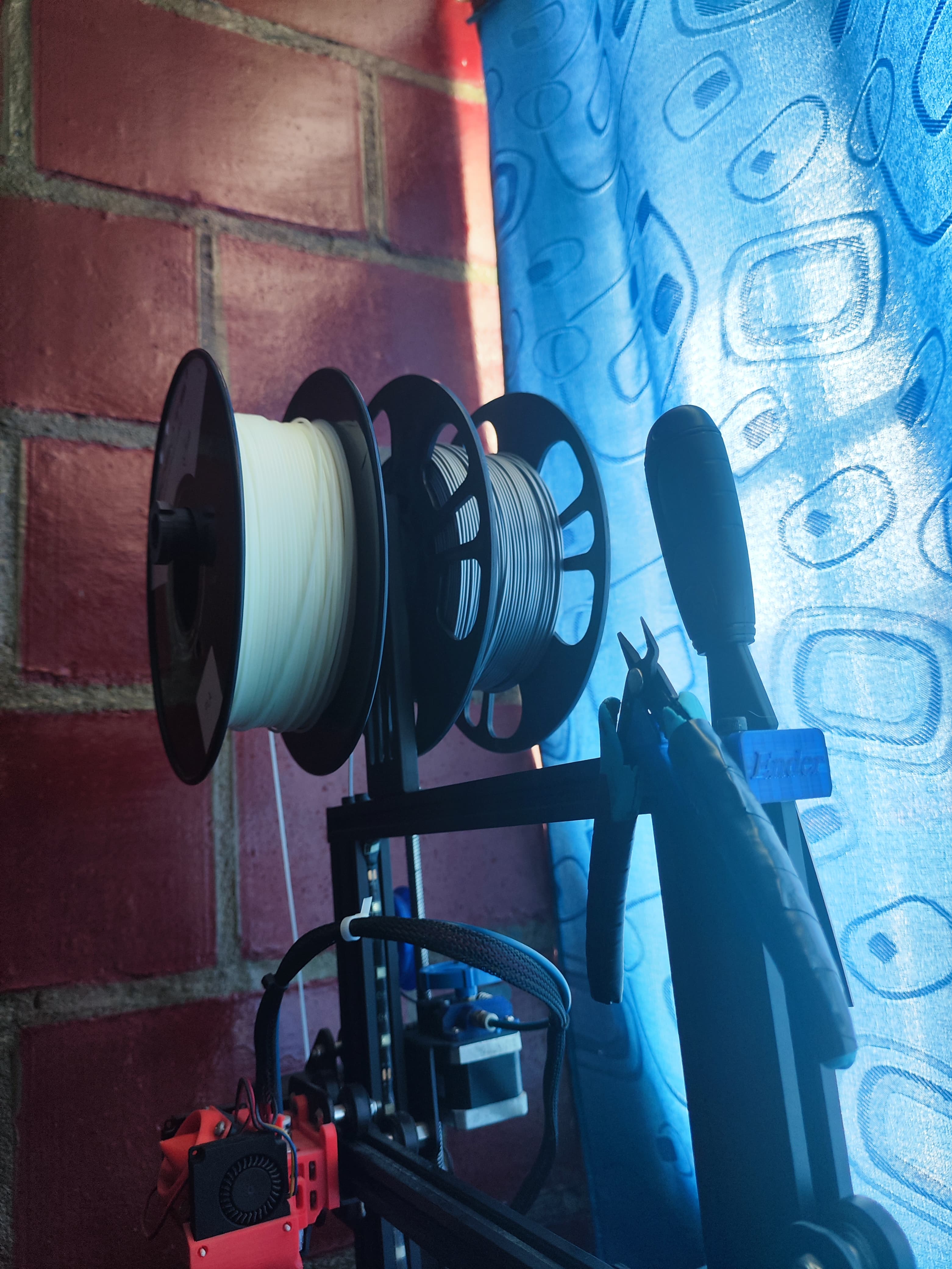 2 spool holder to Ender 3 v2 by Xavier Portela | Download free STL ...