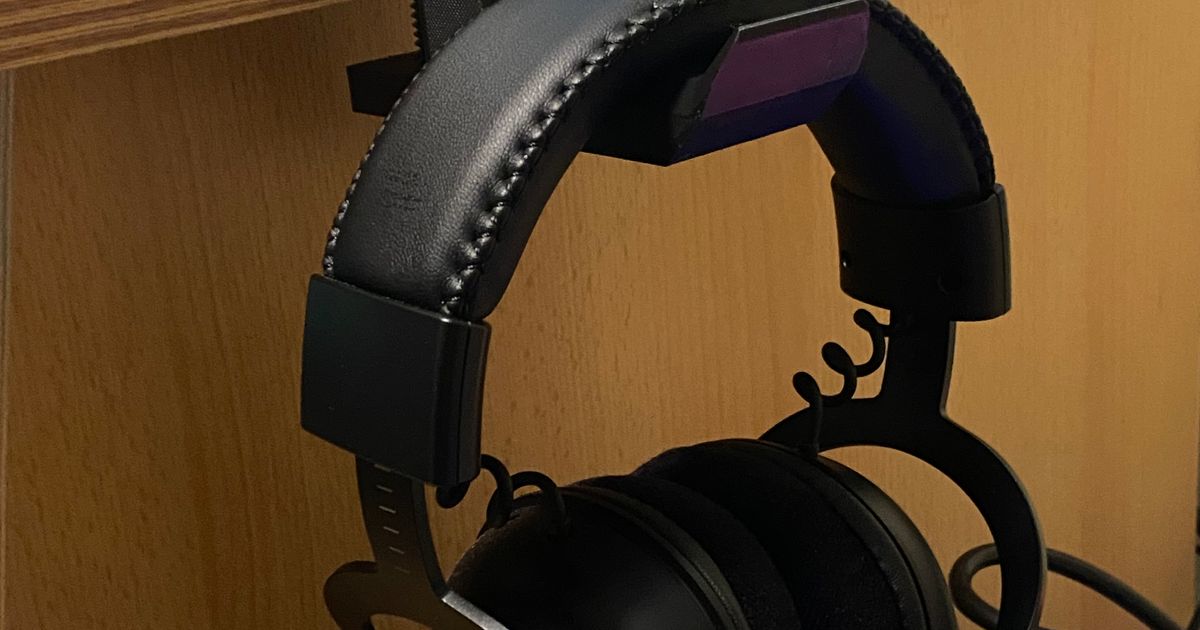 Headset Mount Universal by ChewieChris | Download free STL model ...