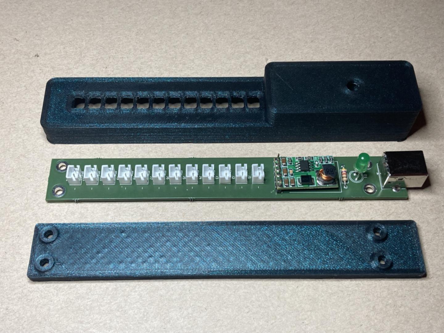 USB to 3.3v Power Distribution Board by Torsten | Download free STL ...