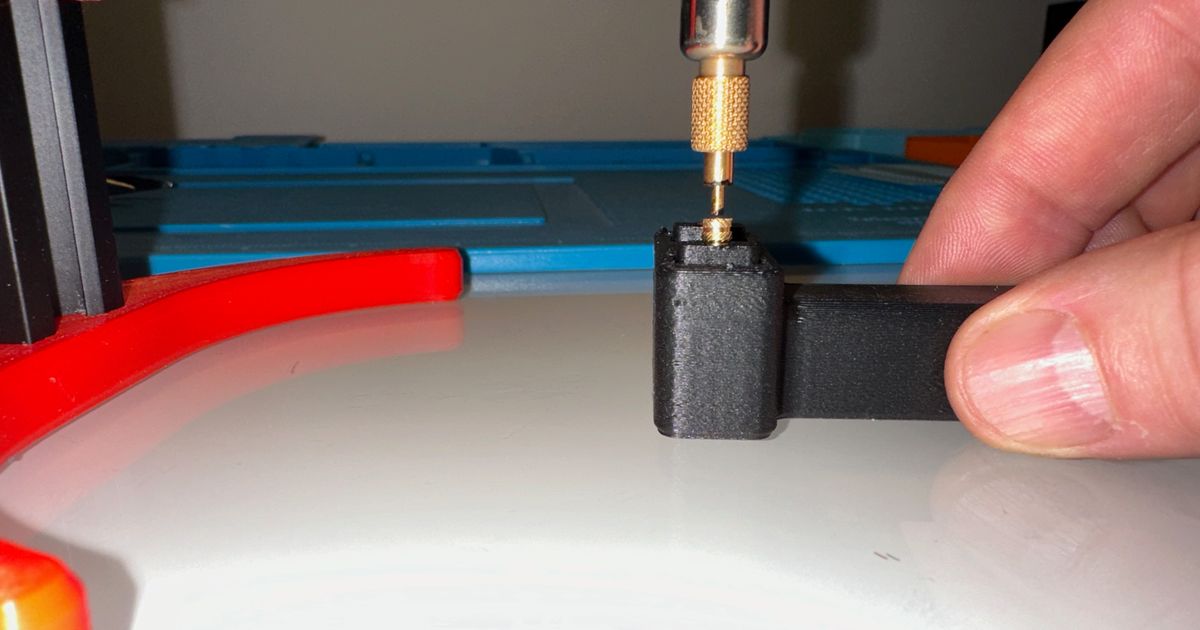 Holder for Skadis T-Nuts M2 Heat Set Insert by Oden72 | Download free STL model | Printables.com