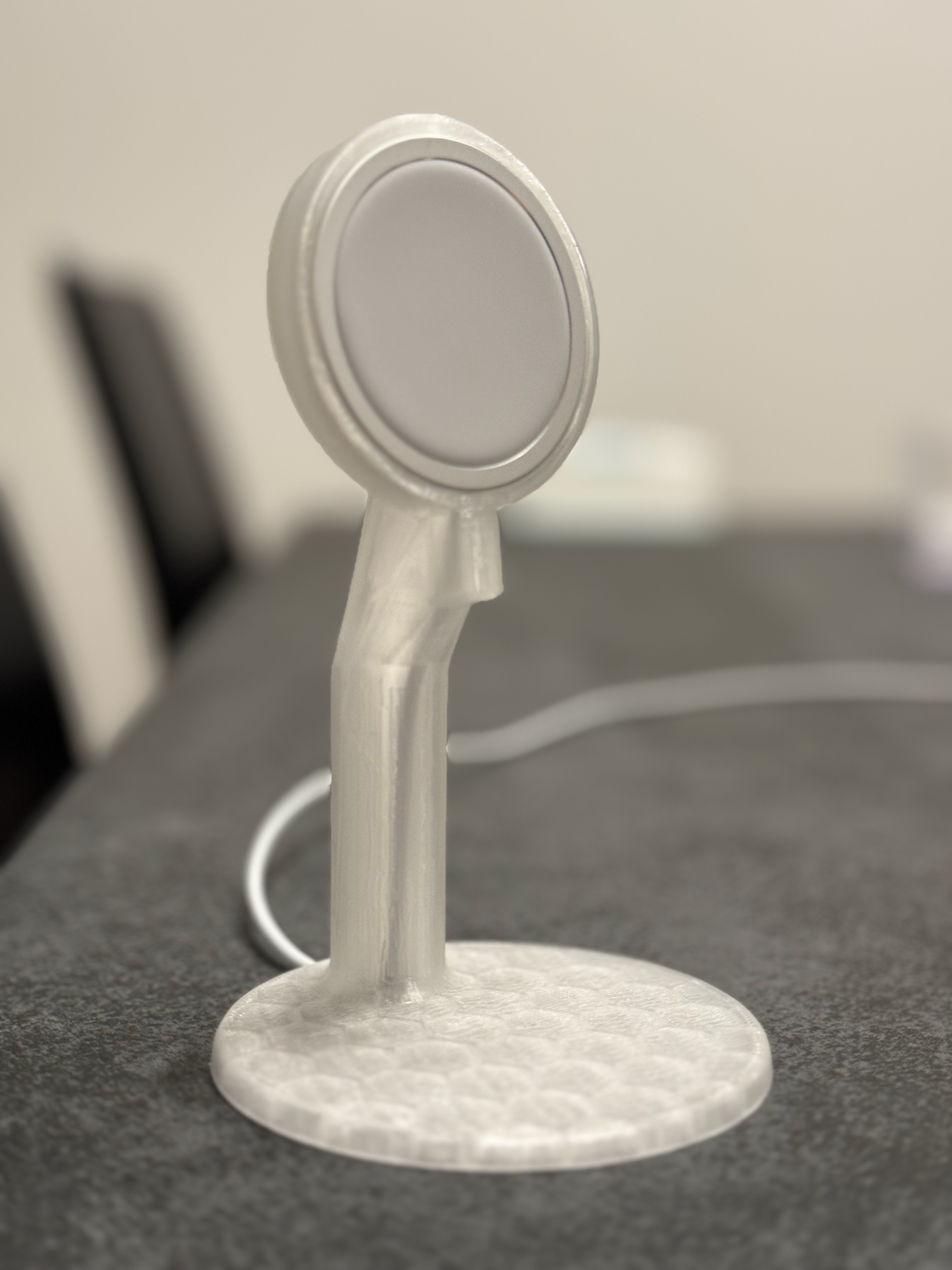 MagSafe Charger Stand by einichi | Download free STL model | Printables.com