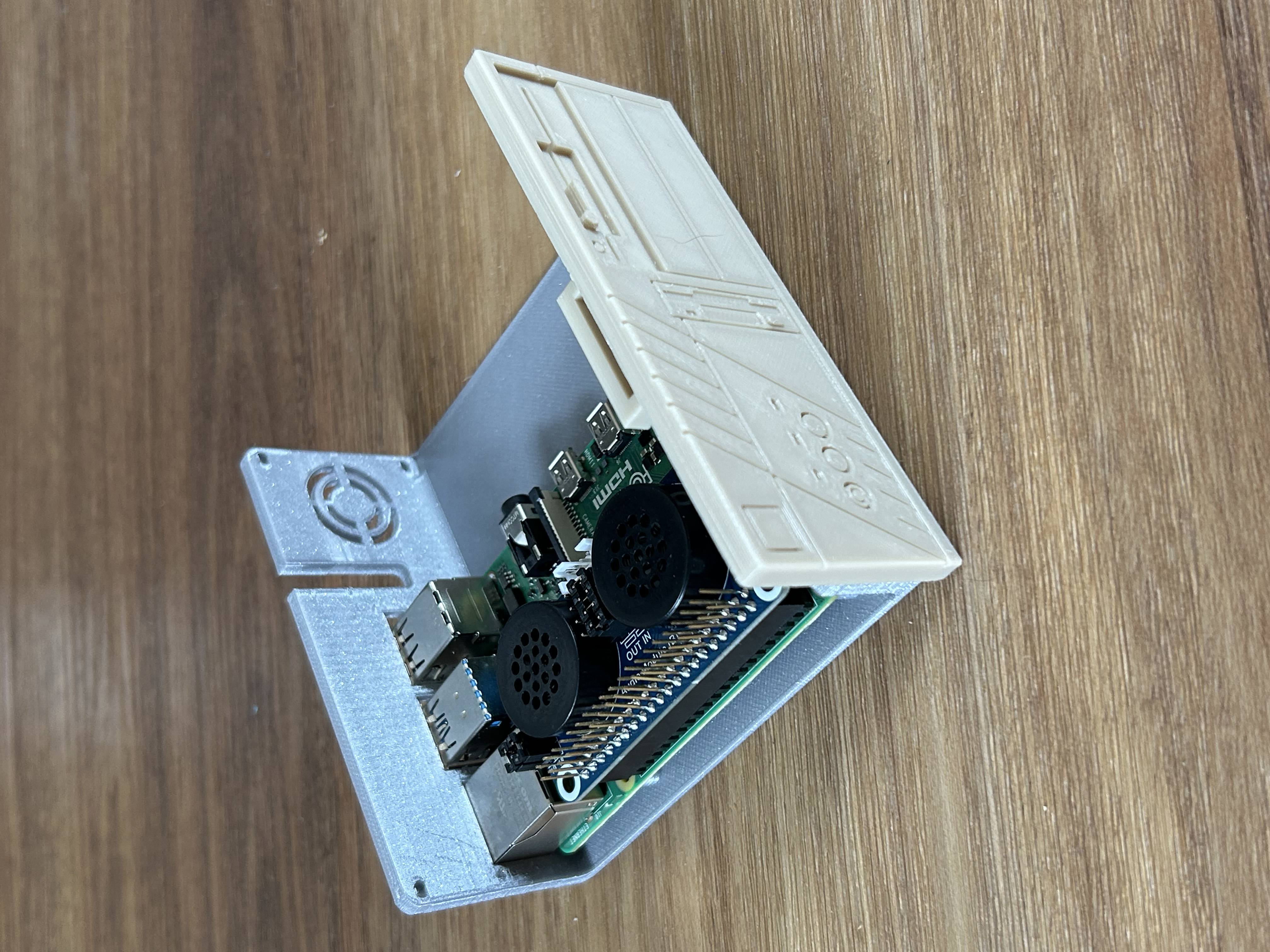 Retro Desktop PC Raspberry Pi case von fantasticmrdavid | Kostenloses ...