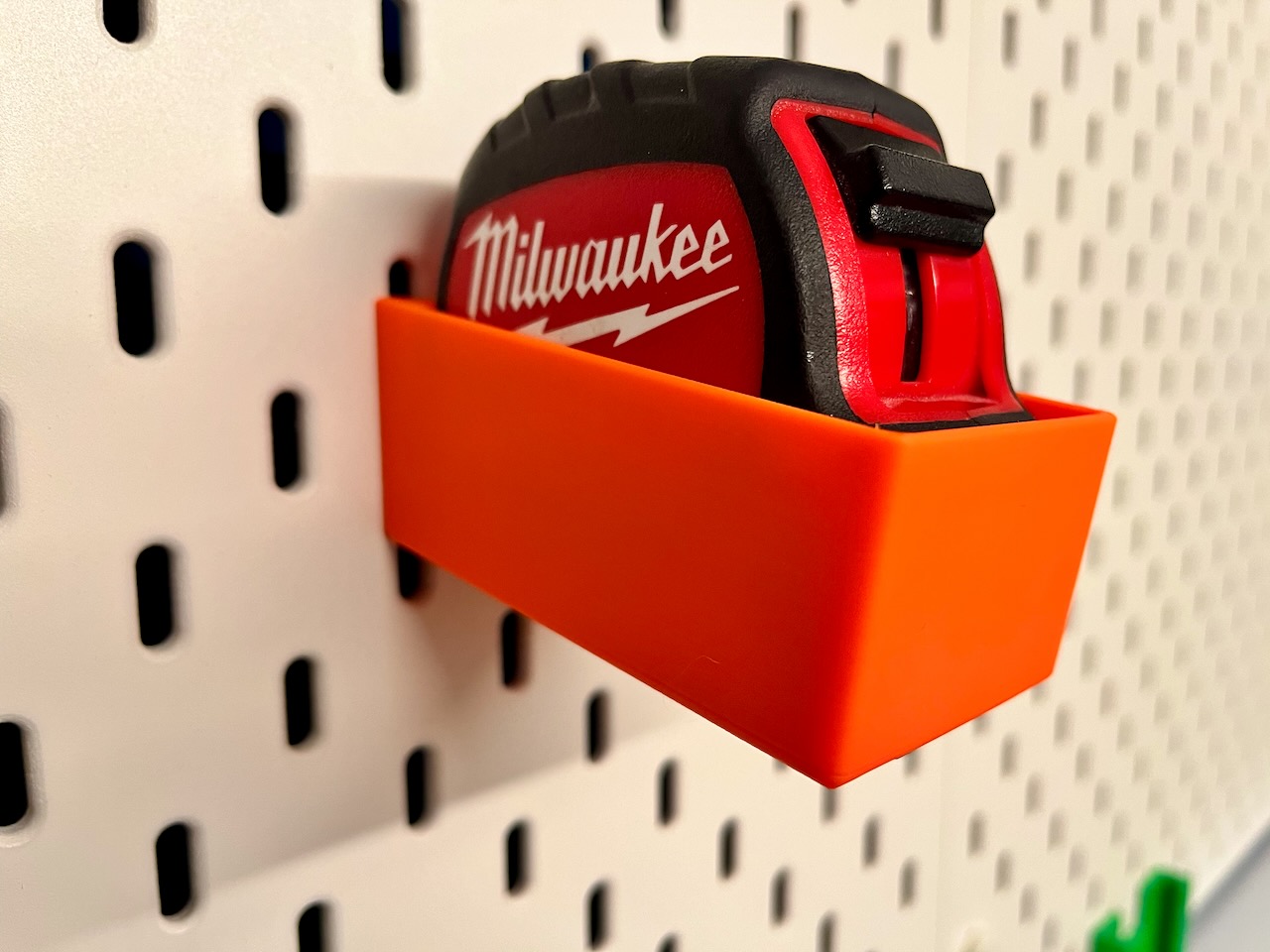 Skadis - Milwaukee 5m Measure Tape Holder by Holger | Download free STL ...
