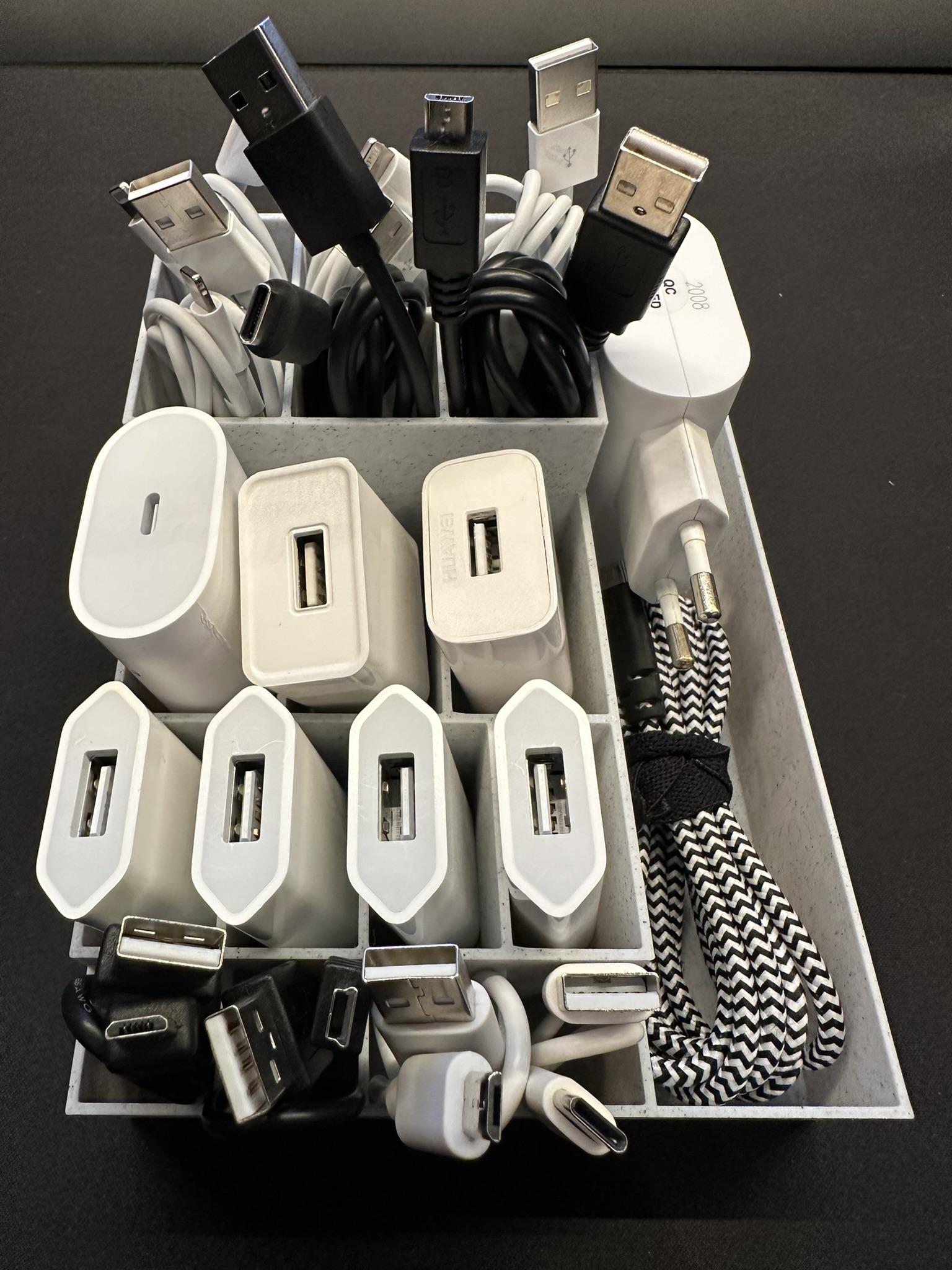 Phone Charger Organizer v.2.0 by Morris | Download free STL model ...