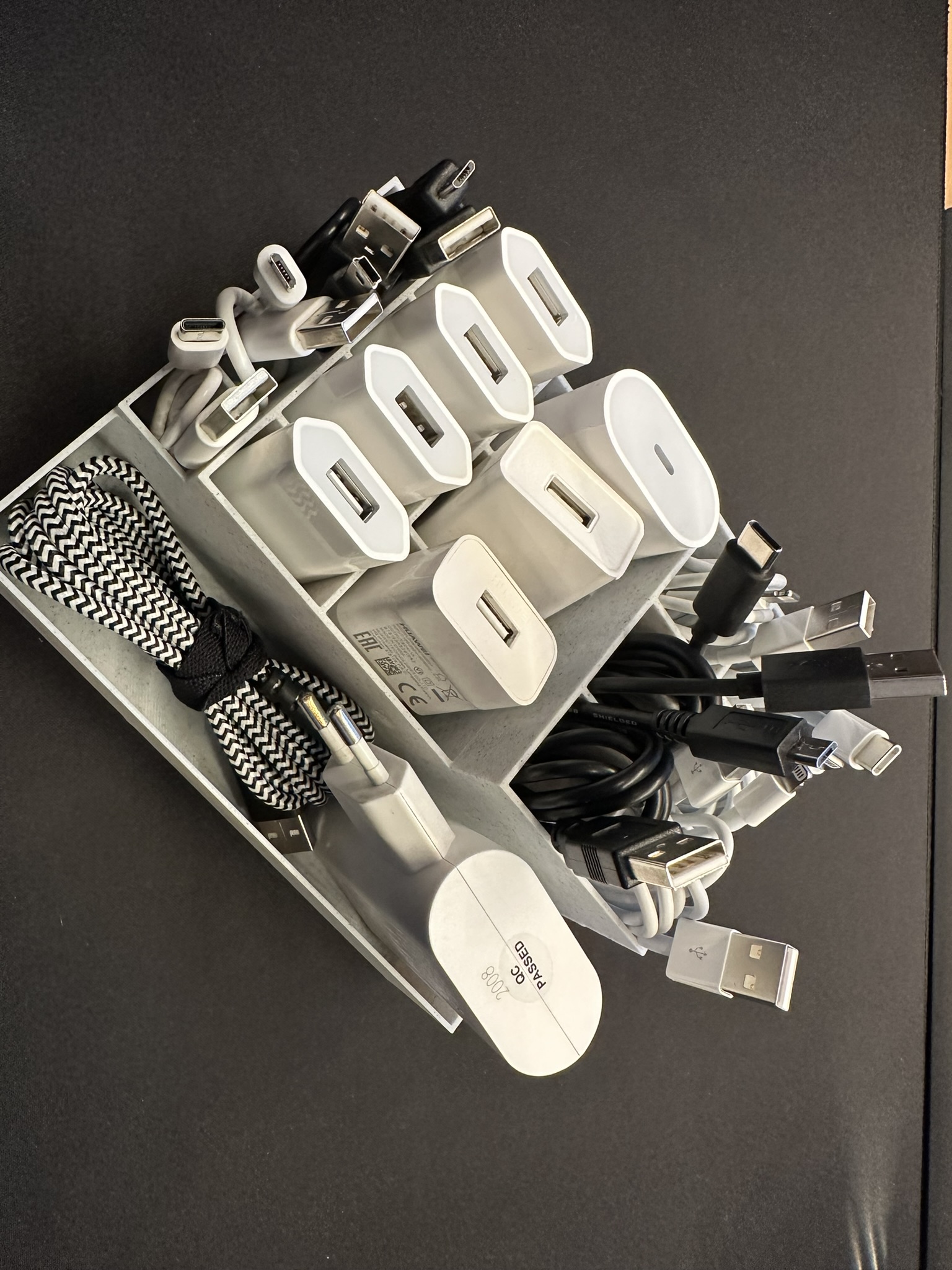 Phone Charger Organizer v.2.0 by Morris | Download free STL model ...