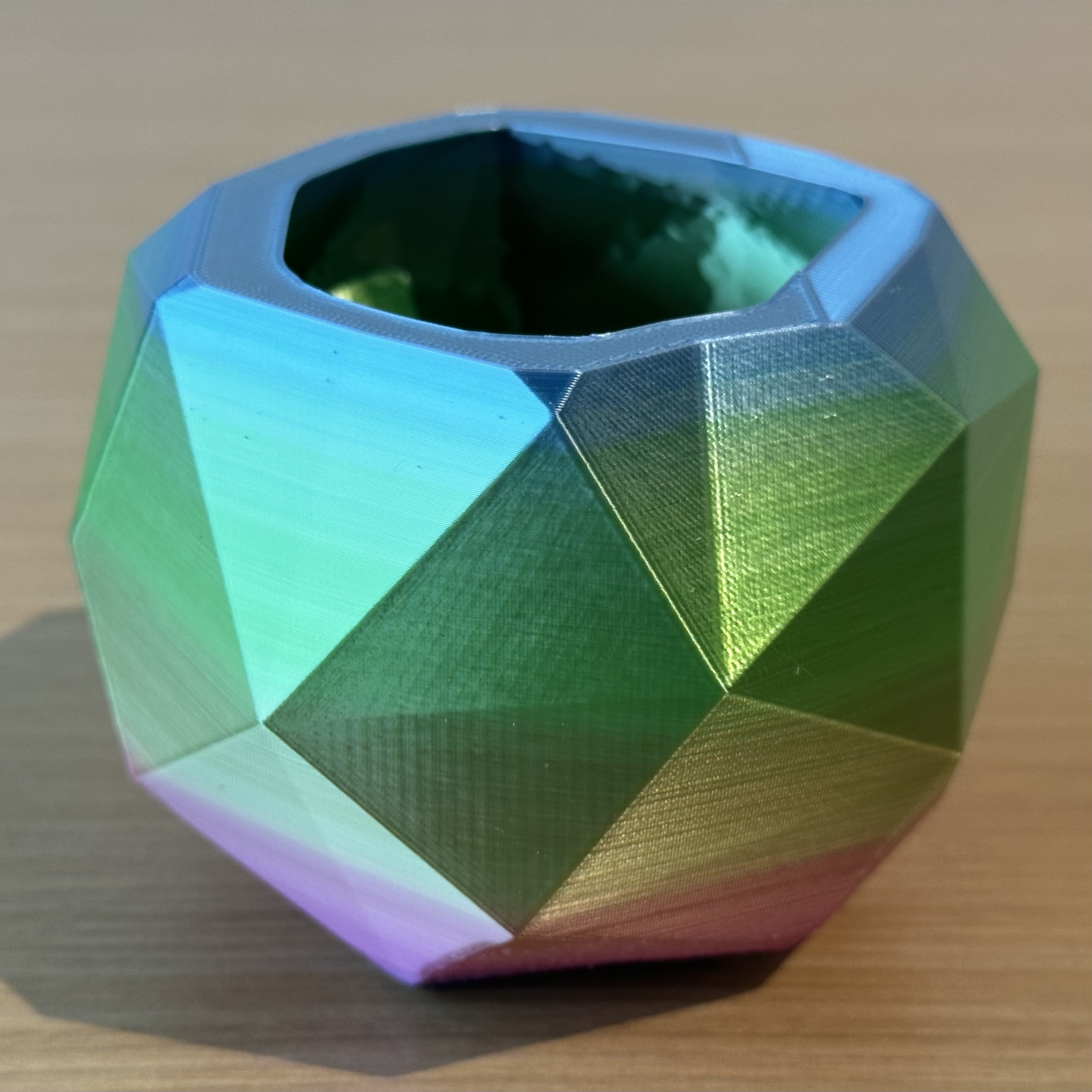 Elegant Low Poly Planters by Makerwiz | Printables Store