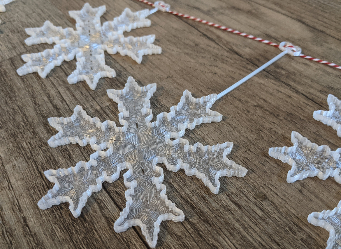 Snowflake garland by RocketEngineerByDay | Download free STL model ...