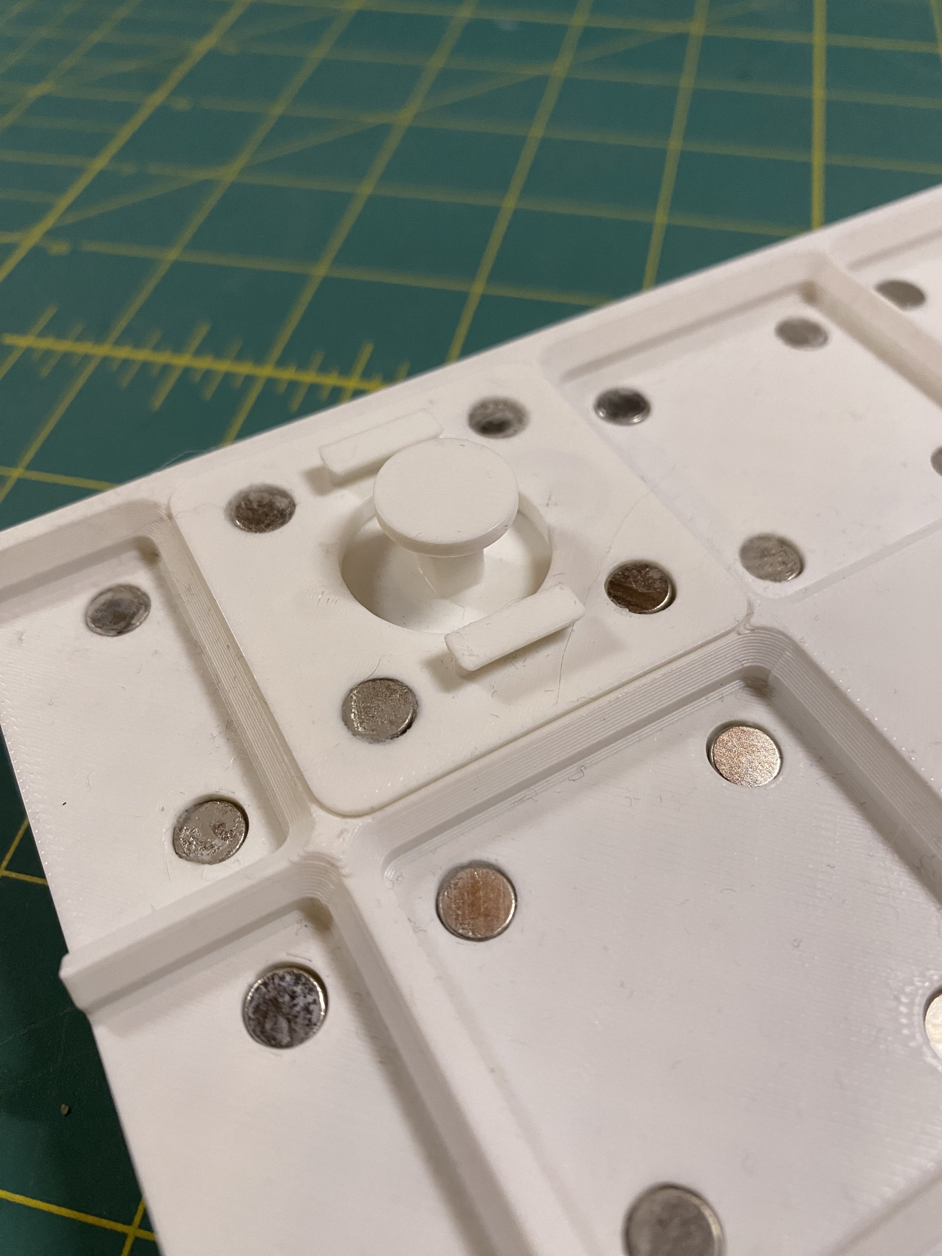 Gridfinity Magnet Baseplate Jig (with plunger) [Remix] by Chris West ...