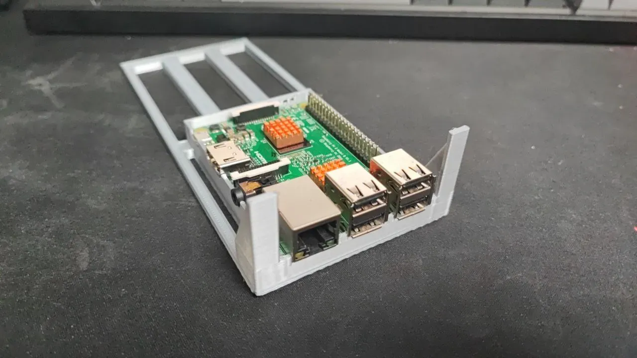 Raspberry Pi 2/3 blade for Modular 19" Rack Mount by Sam | Download ...