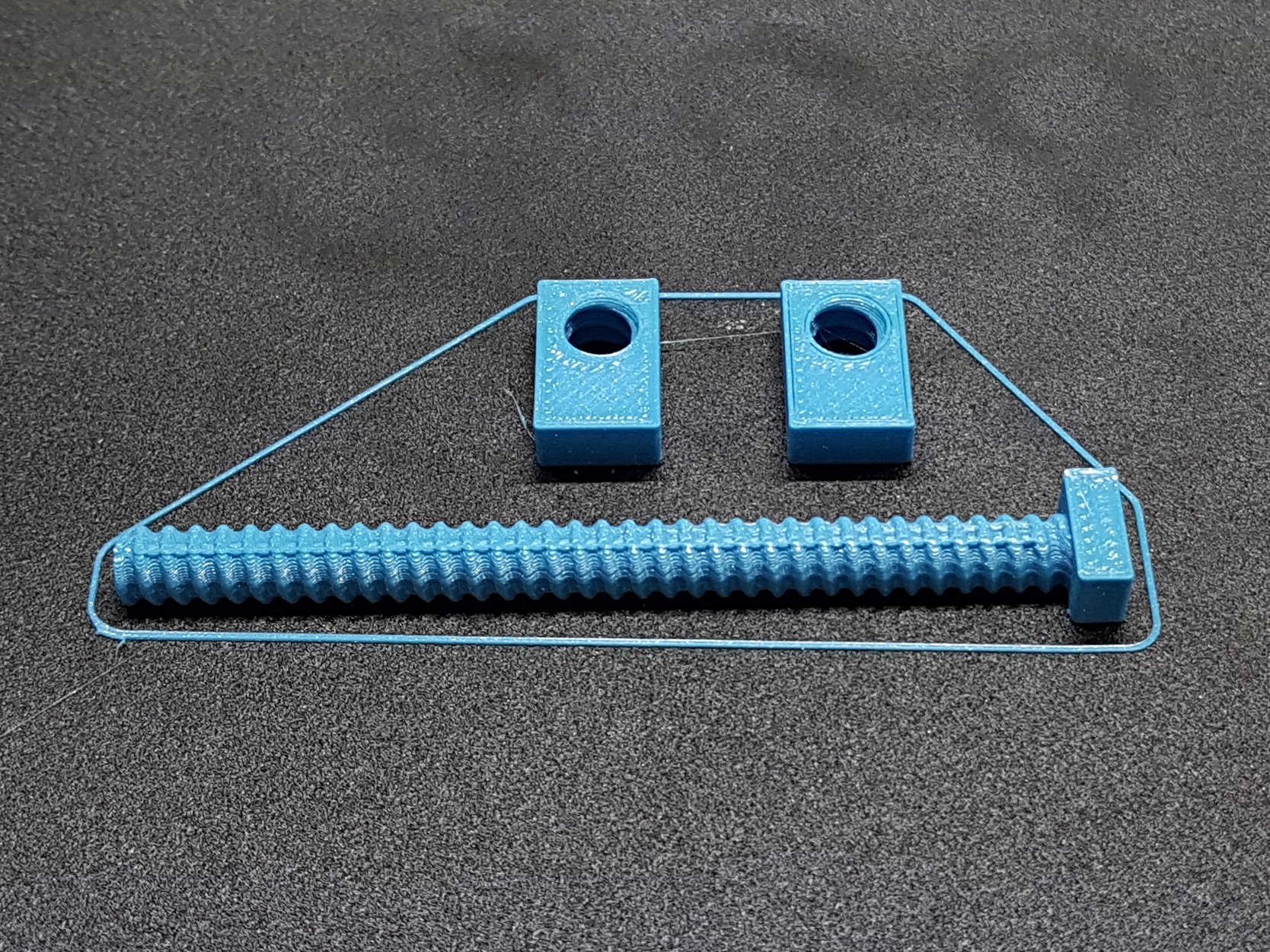 Miniature Vice 2.0 => 100% printed, no metal parts required by HD ...