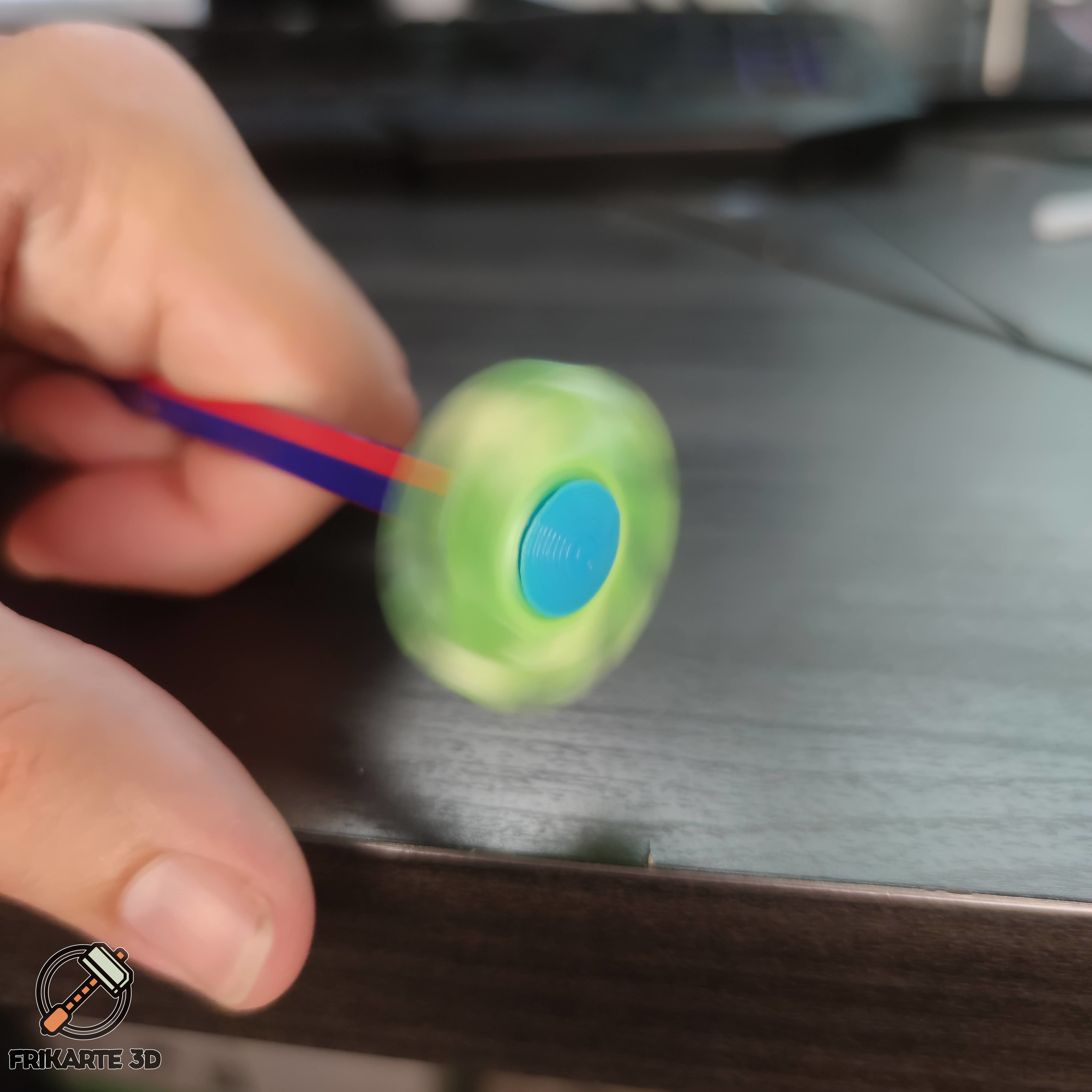 Helix Pencil Spinner by Frikarte3D | Download free STL model ...