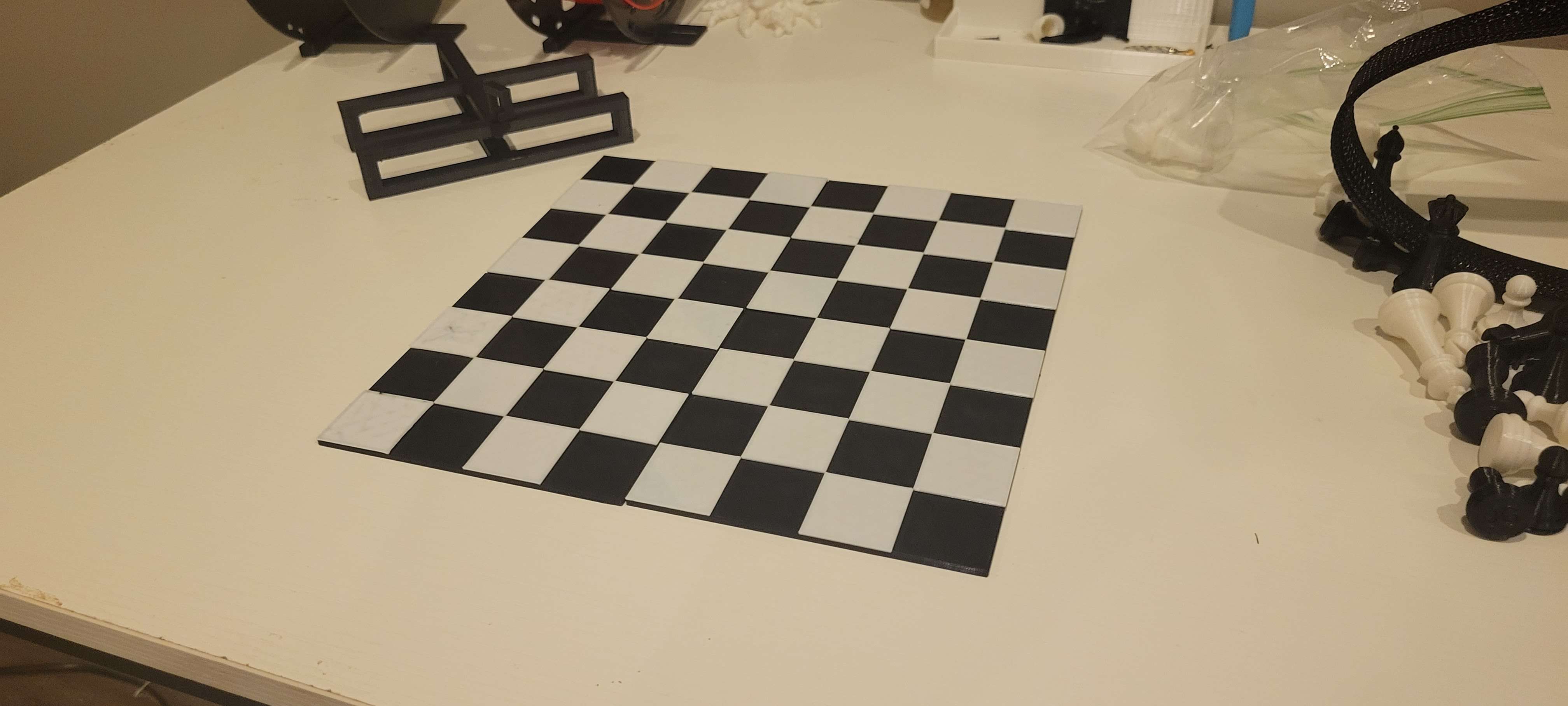 Mini portable chess set with proportional pieces and board (4x4 modules ...