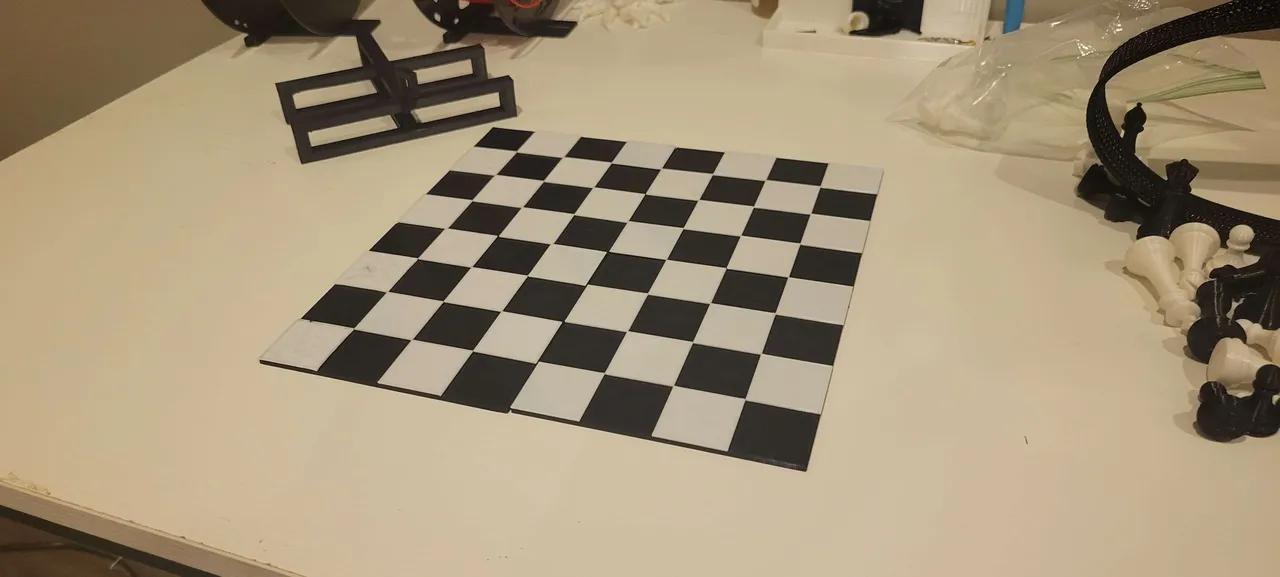 Mini portable chess set with proportional pieces and board (4x4 modules ...