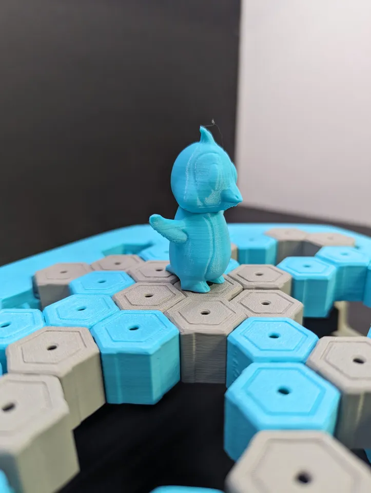 Penguin Peril by k2thestank | Download free STL model | Printables.com