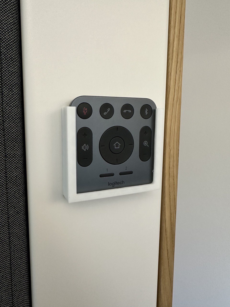 Logitech MeetUp Remote Magnetic Holder autorstwa Tom | Pobierz darmowy ...