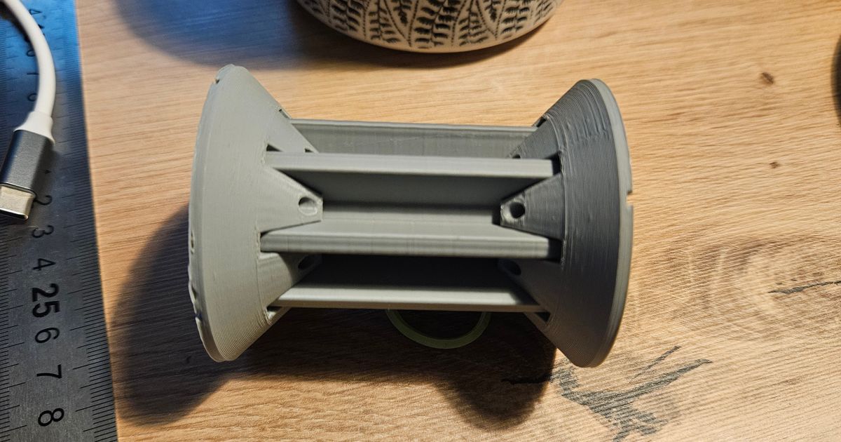 Self centering filament spool core by Max Planck | Download free STL ...