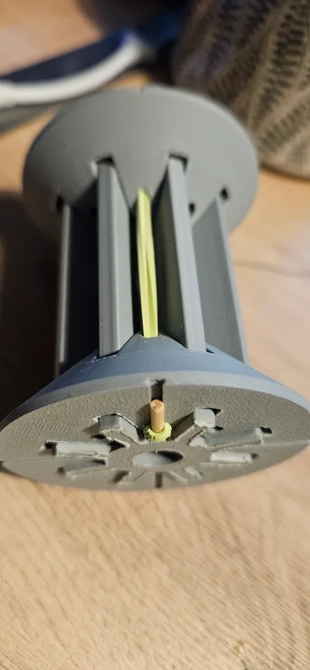 Self centering filament spool core by Max Planck | Download free STL ...