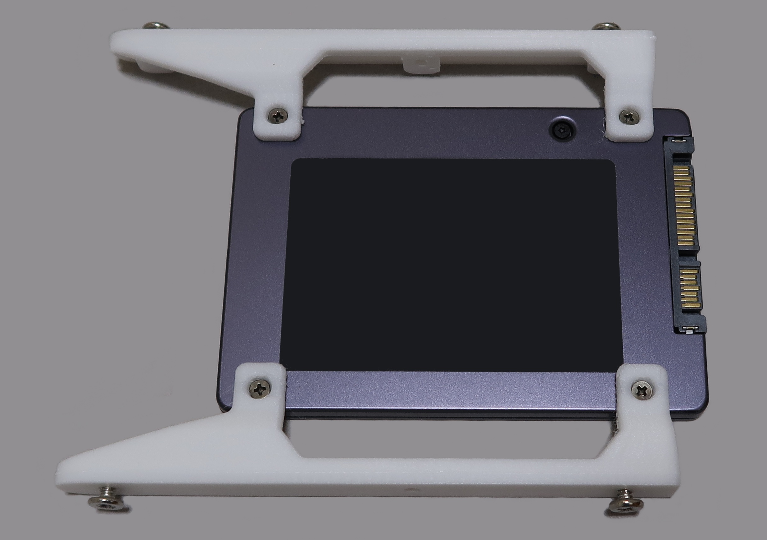 Frame-reduction-holder for 2.5" HDD SSD to 3.5" slot. / Rámeček-redukce ...