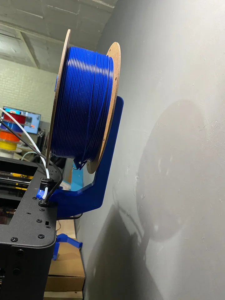 Spool holder for Flashforge Adventurer 5M by Carlos Jaime | Download ...