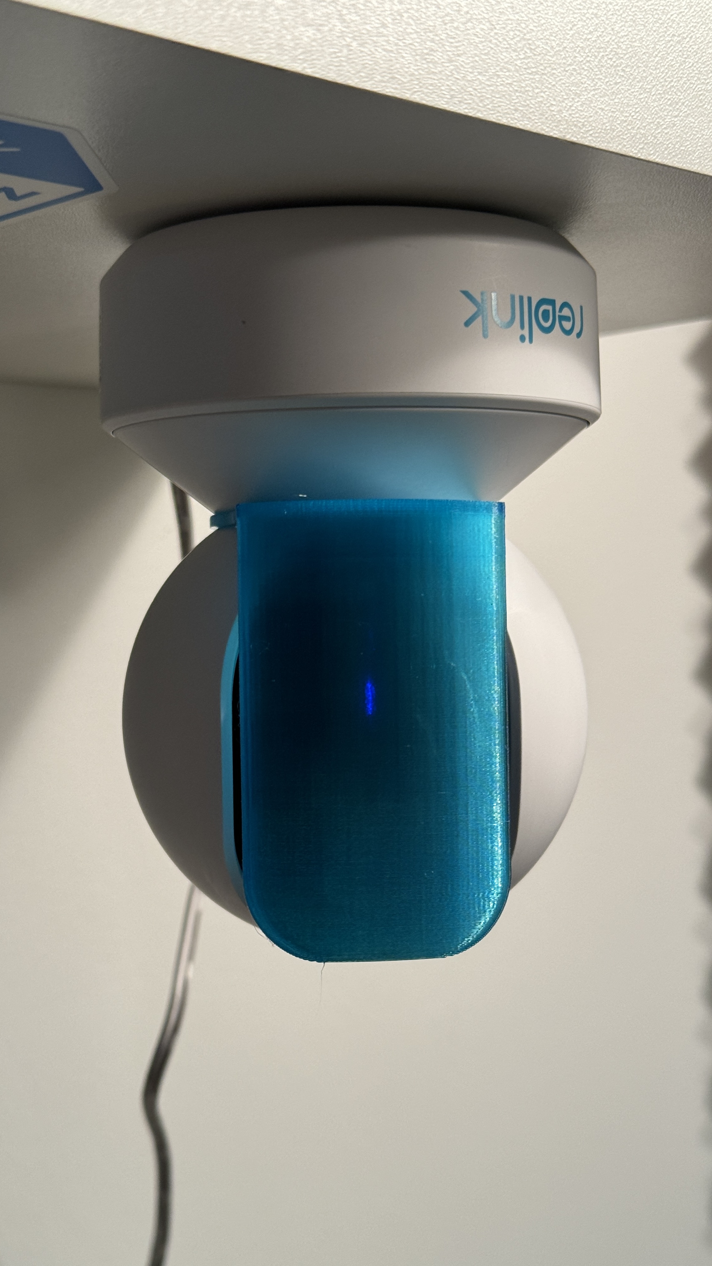 Reolink E1 blinder by dargul | Download free STL model | Printables.com