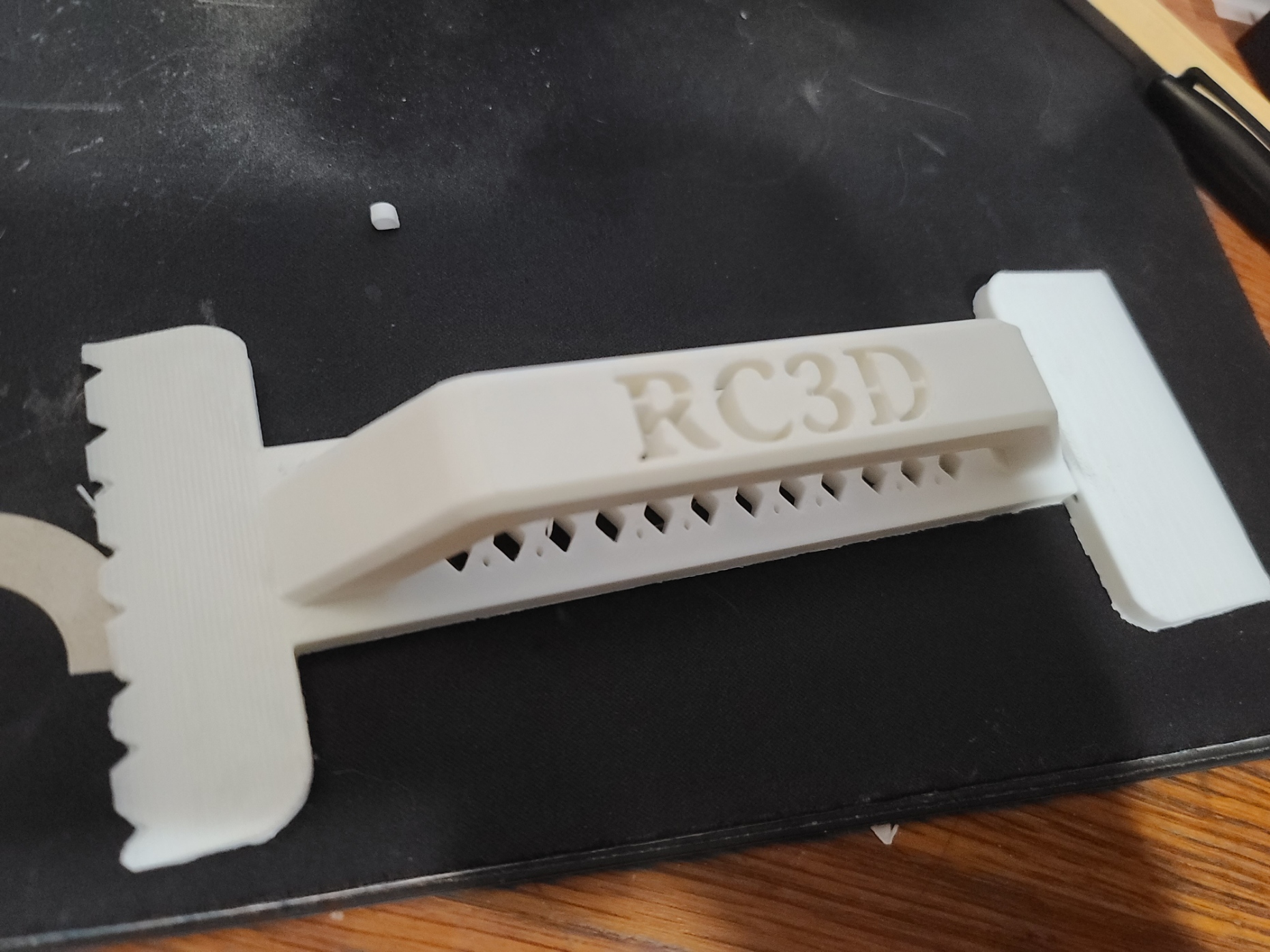 RC3D Ice Scraper Double Sided by RogueCmdr3D | Download free STL model ...