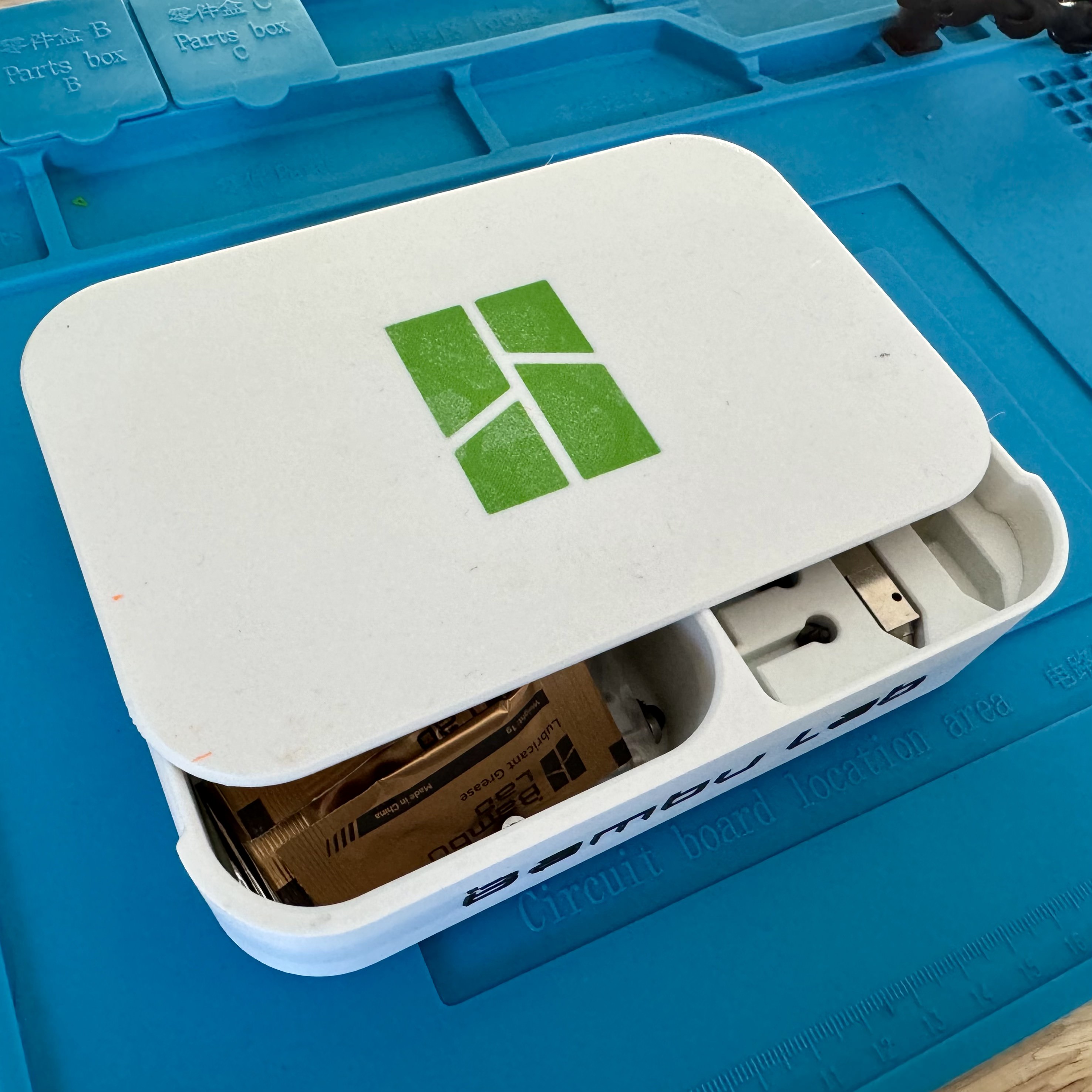 Bambu Labs Compact Accessories Box by Stealinglight | Download free STL ...