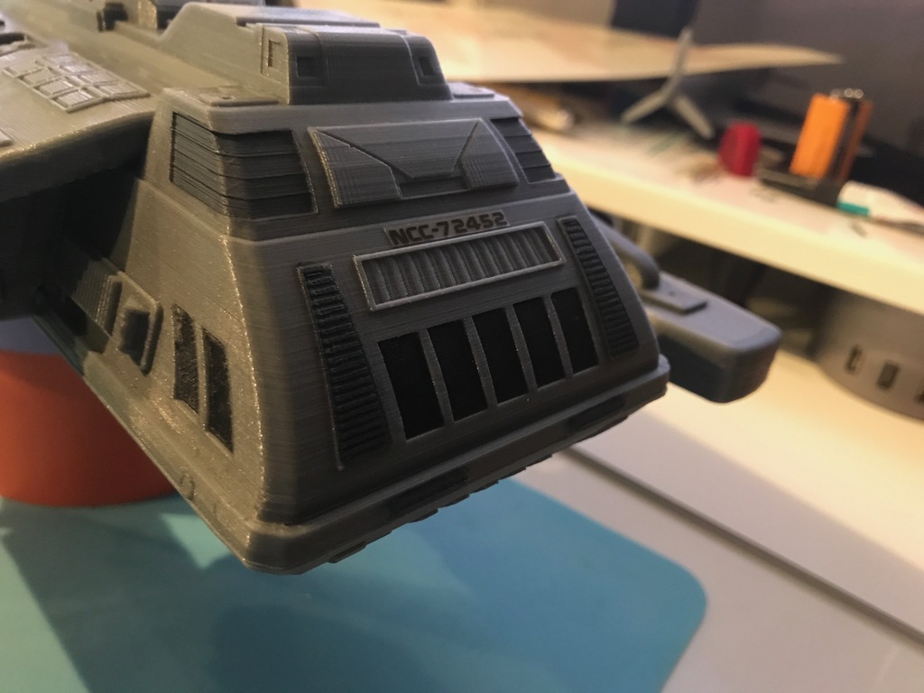 Star Trek - Deep Space Nine Danube Class Runabout 1/70 scale (13 inches ...