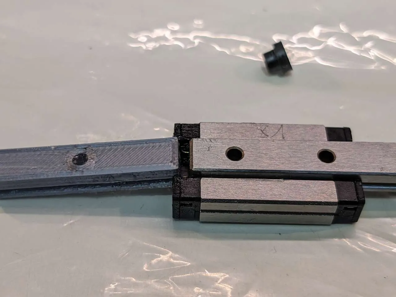 7H Linear Rail Bearing Guide and greaser by MTek | Download free STL ...