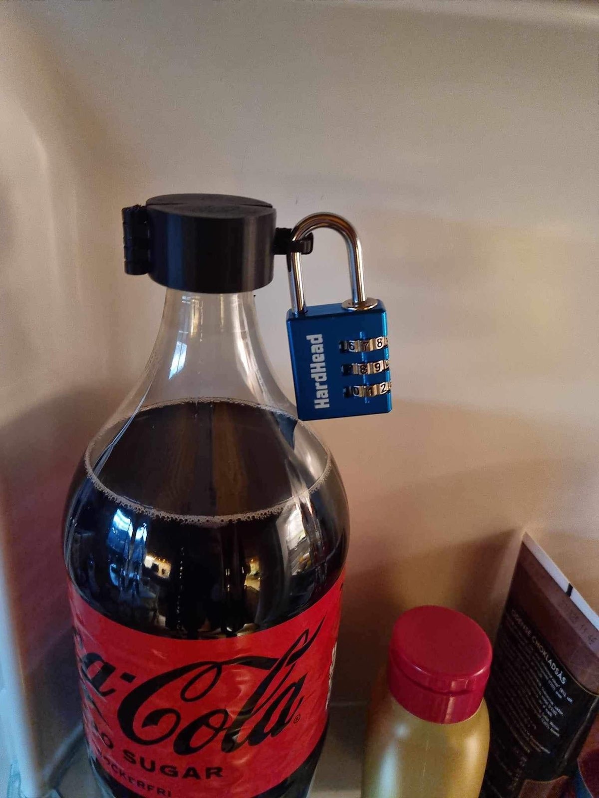 Hands of my Cola. Bottle_Lock by udla | Download free STL model ...