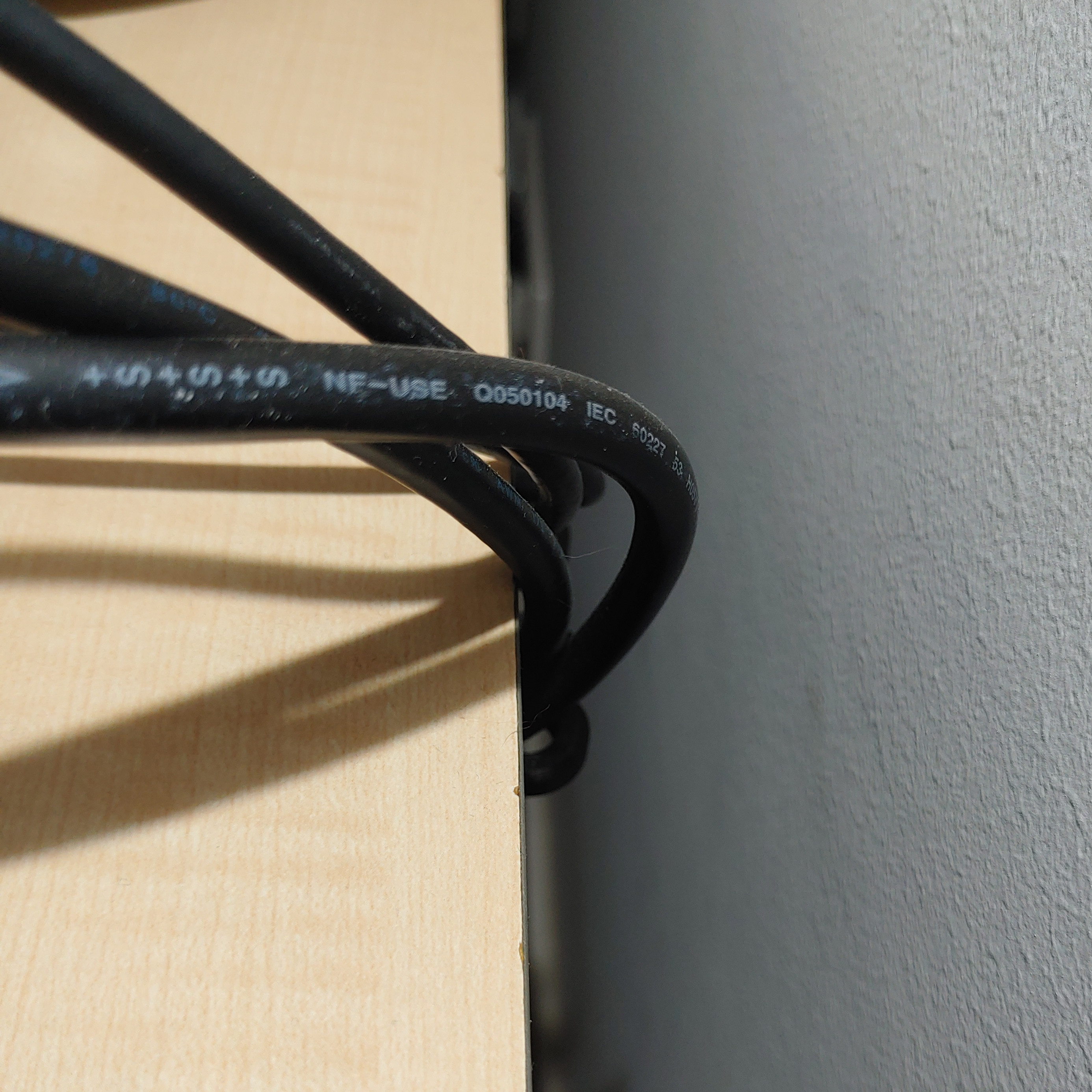 Table Edge Cable Organizer by BitBender | Download free STL model ...