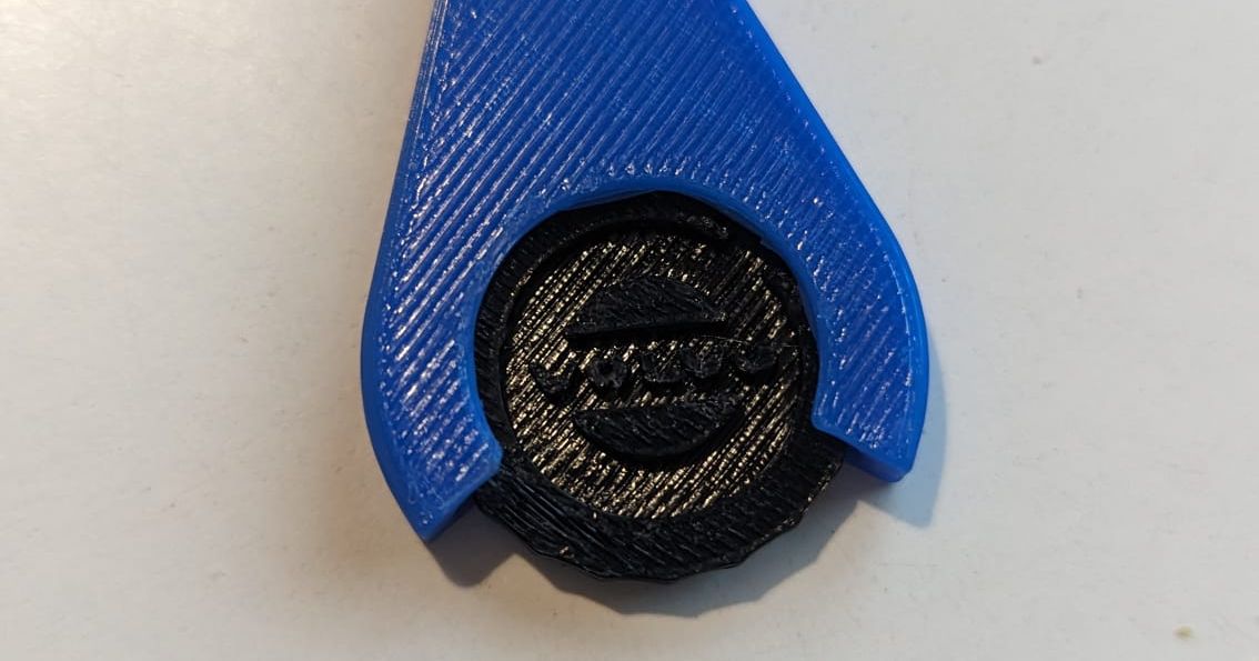 Keychain Coin plus holder by Alexander t | Download free STL model ...