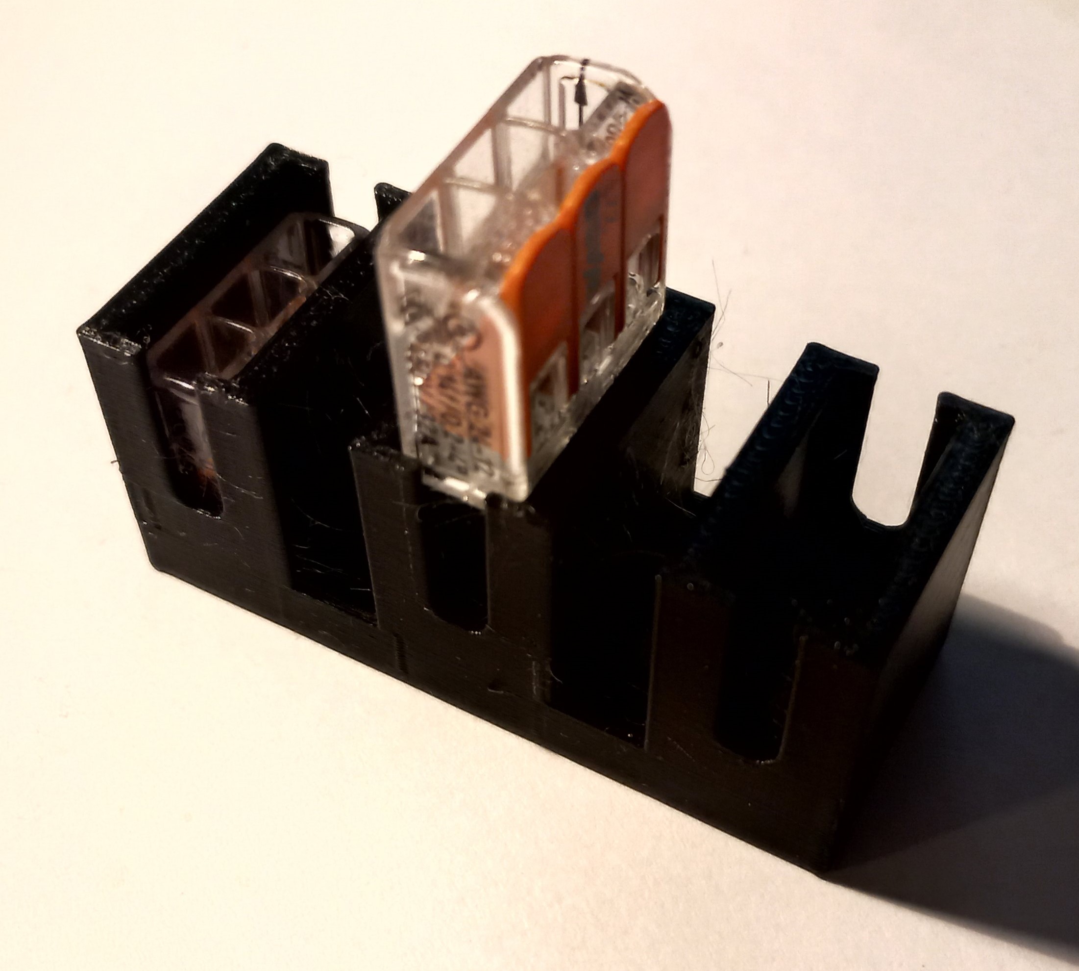 Wago clamp holder for junction boxes or grid fuse boxes by [M]EA ...