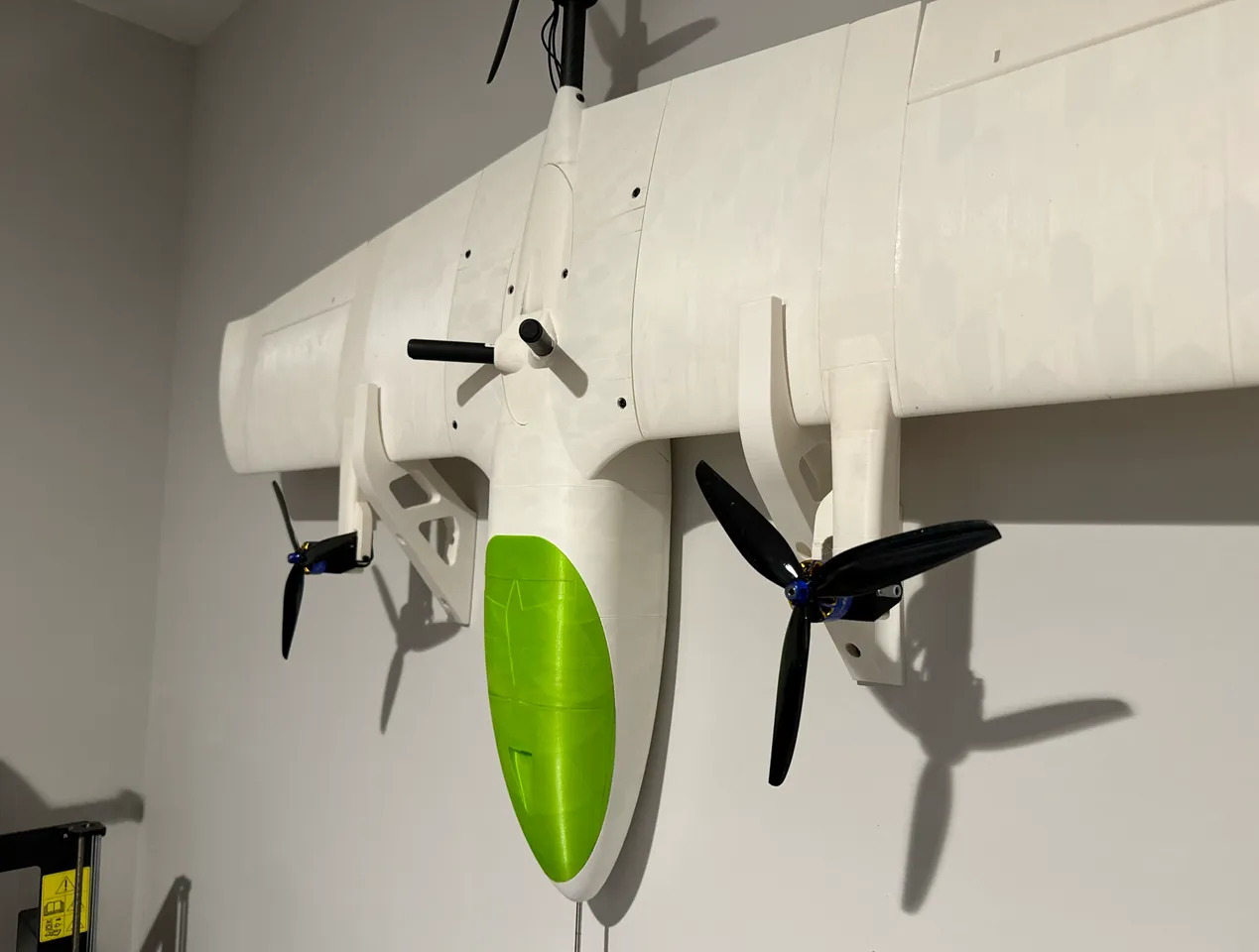 Titan Dynamics - Hornet Wall Mount by Ryan Beall | Download free STL ...