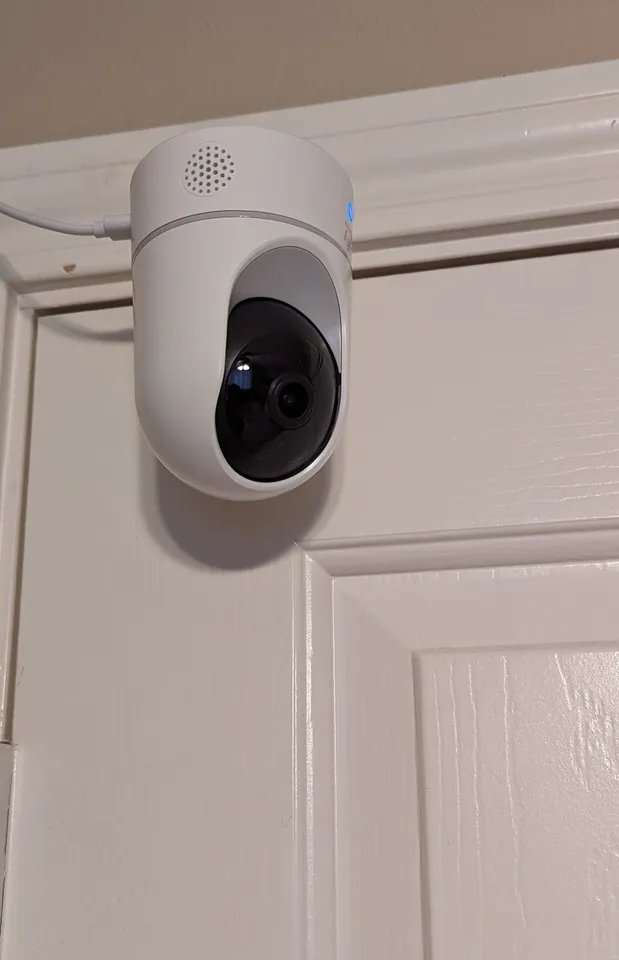 Eufy Camera Door Hanger by MetXallica | Download free STL model ...