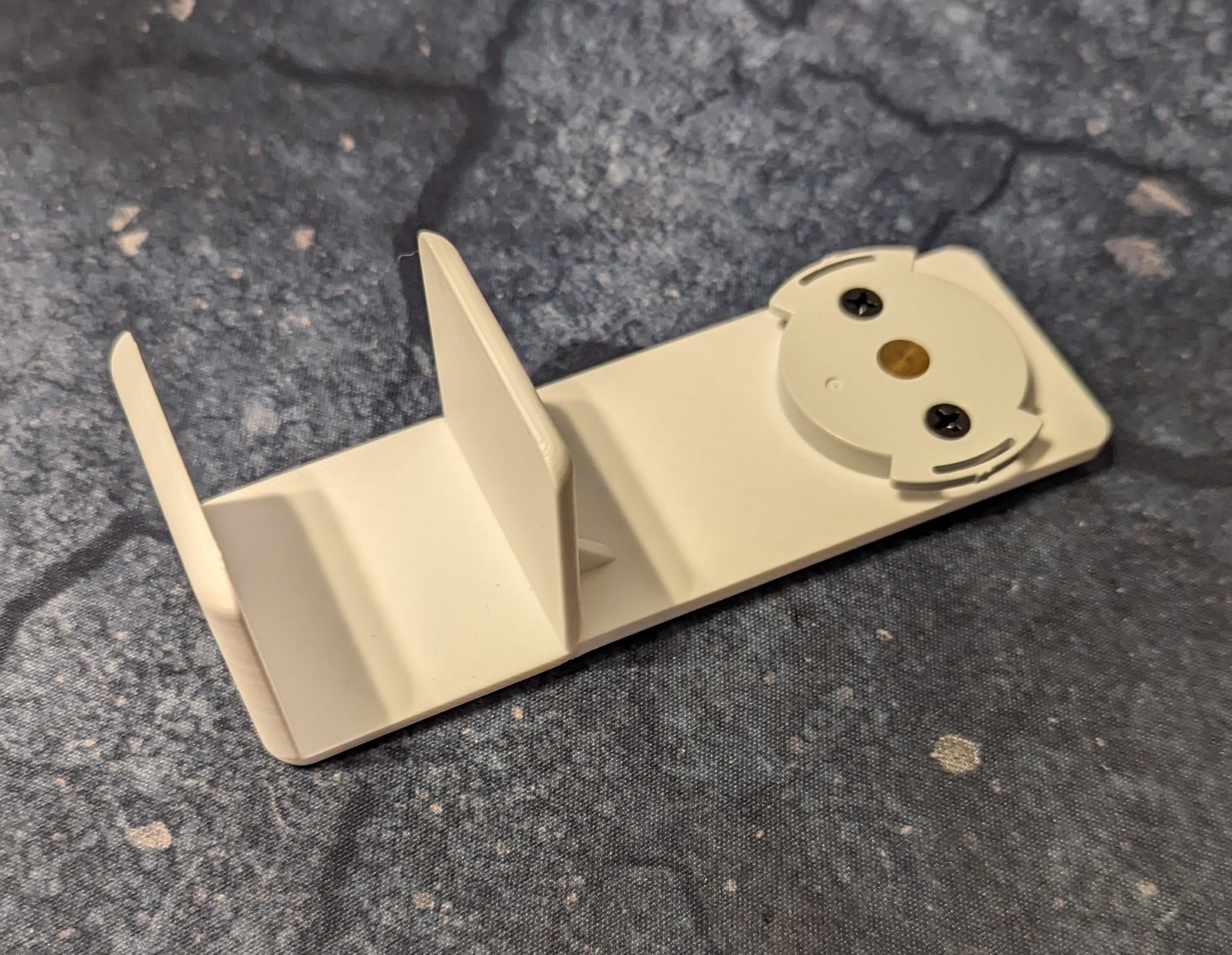 Eufy Camera Door Hanger by MetXallica | Download free STL model ...
