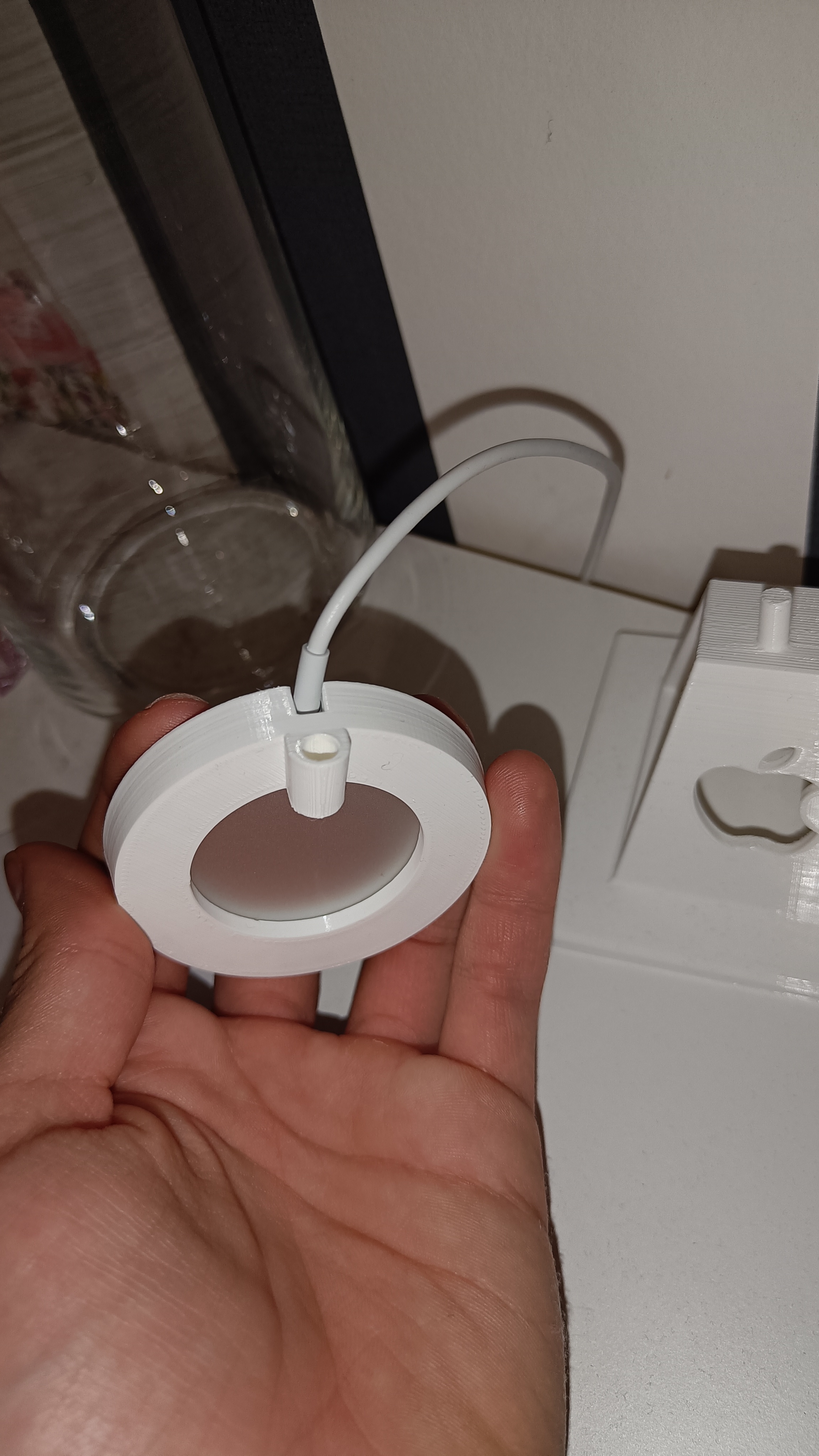 magsafe charger stand by Simeon Kavander | Download free STL model ...