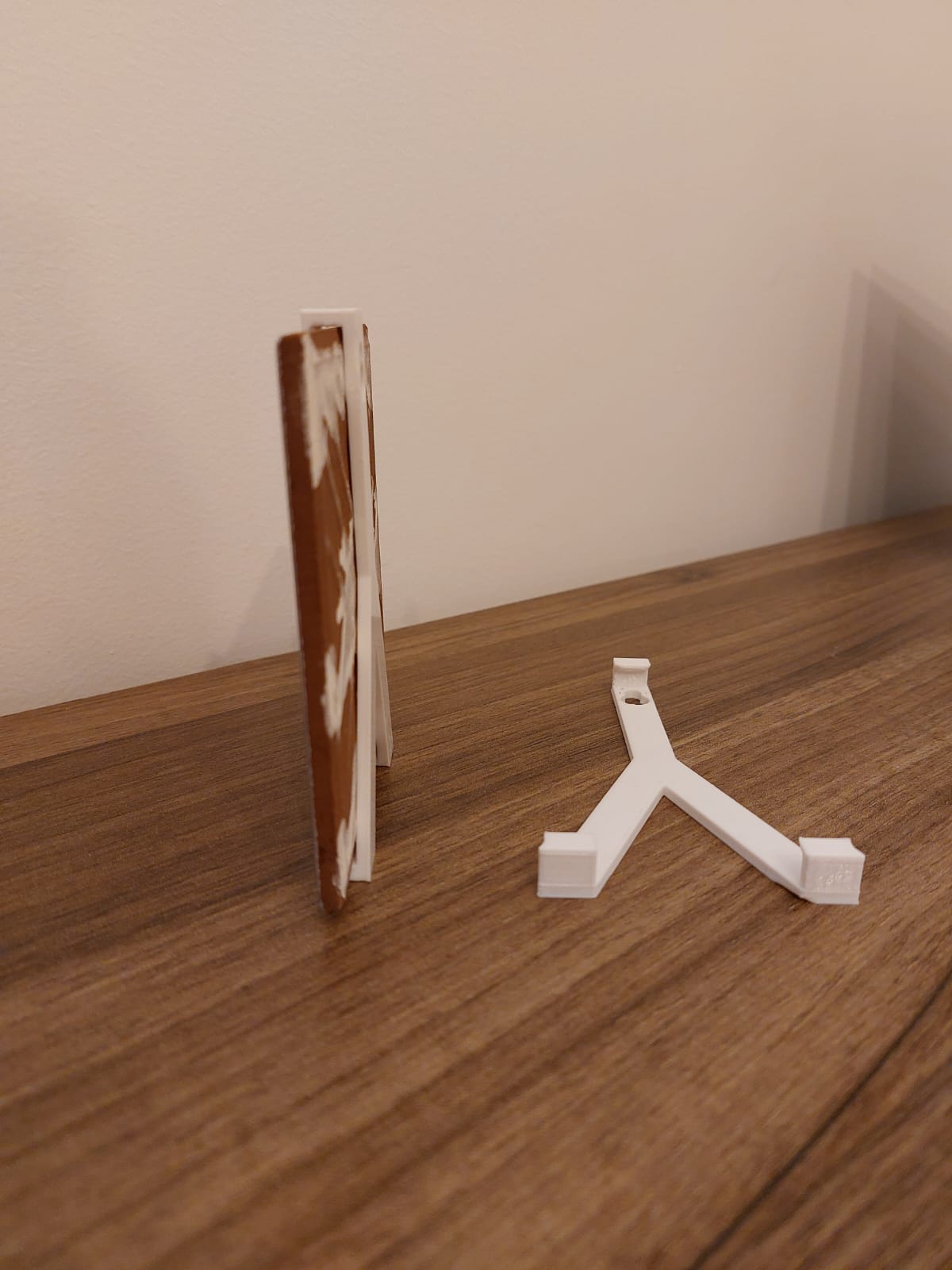 Tile Holder by Math Tomio | Download free STL model | Printables.com