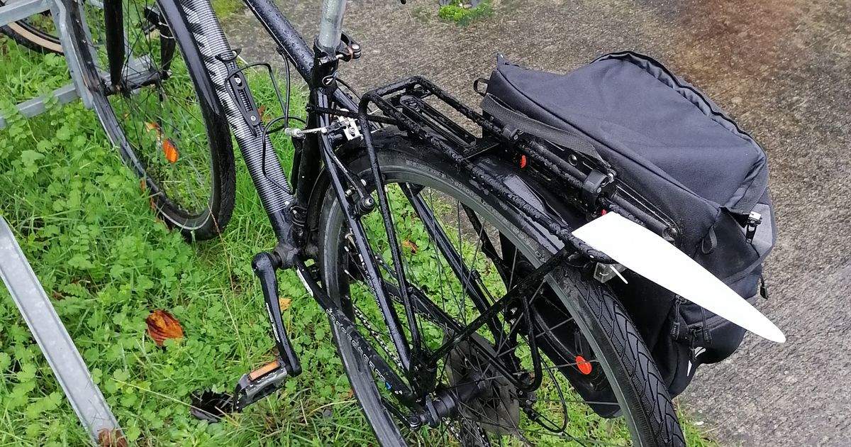 MudGuard for ELOPS 900 Decathlon Luggage rack by LeoSwert | Download ...