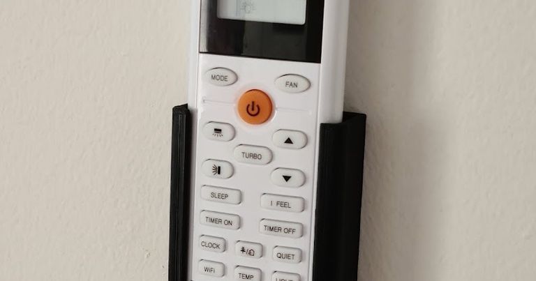 Gree YAC1FB9 remote holder wall mount by Flapstaart | Download free STL ...
