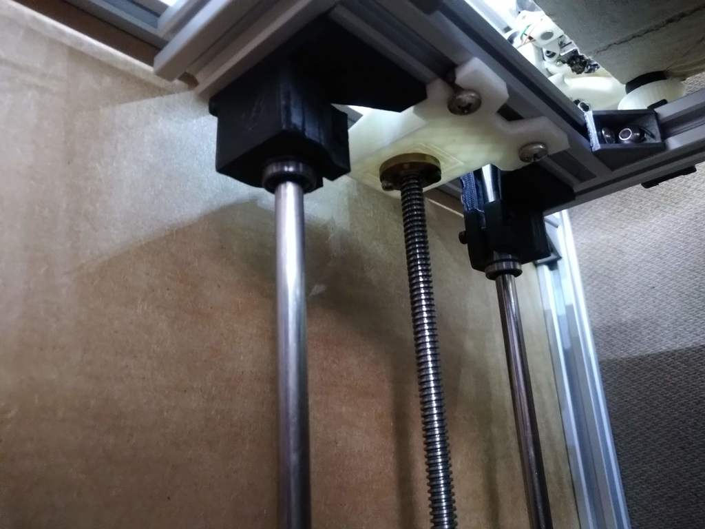 Compliant Z nut holder for HEVO by Juw | Download free STL model ...