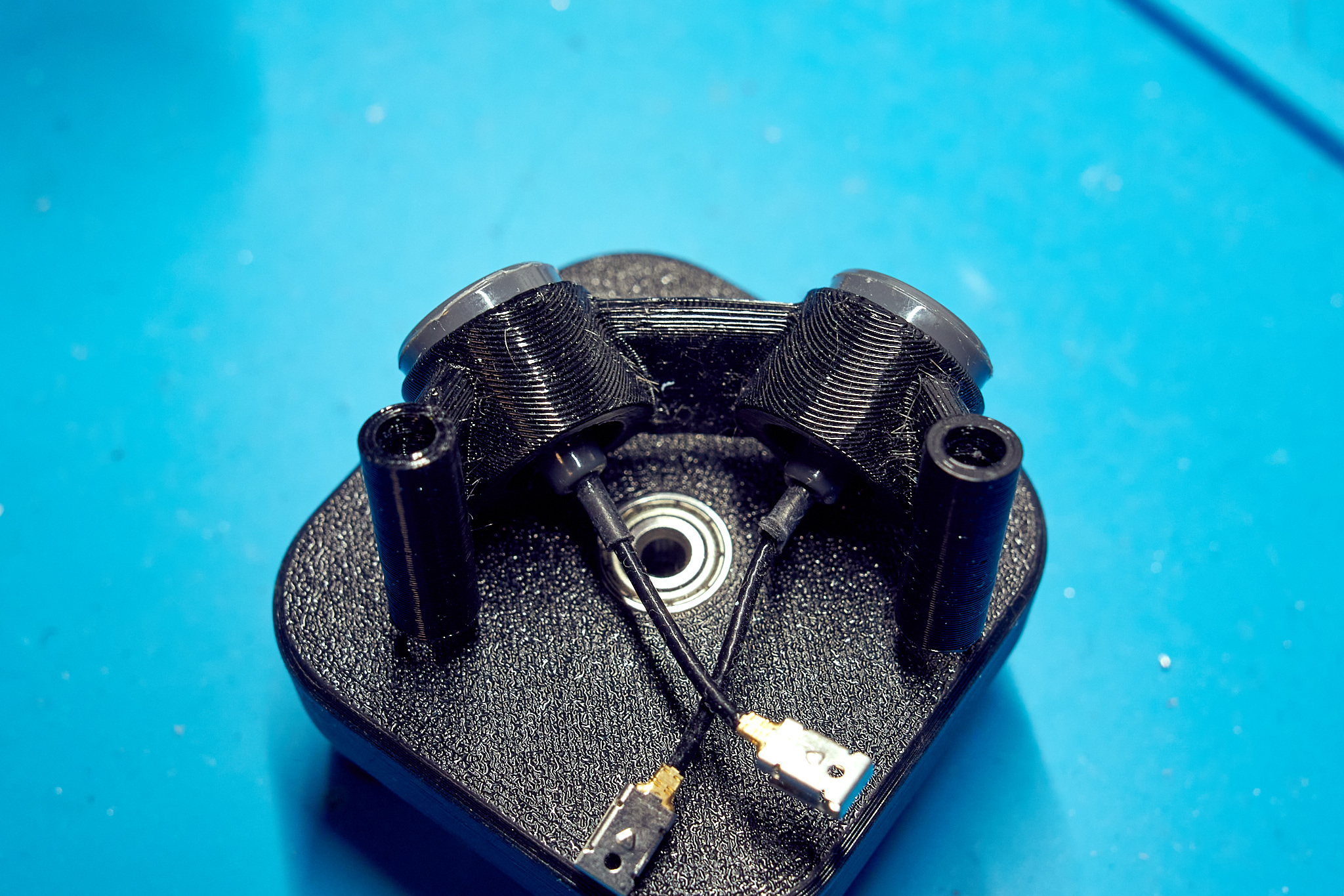 TrueRC Singularity Dual Mount [ AOS 3.5 Evo ] by SSX556 | Download free STL model | Printables.com